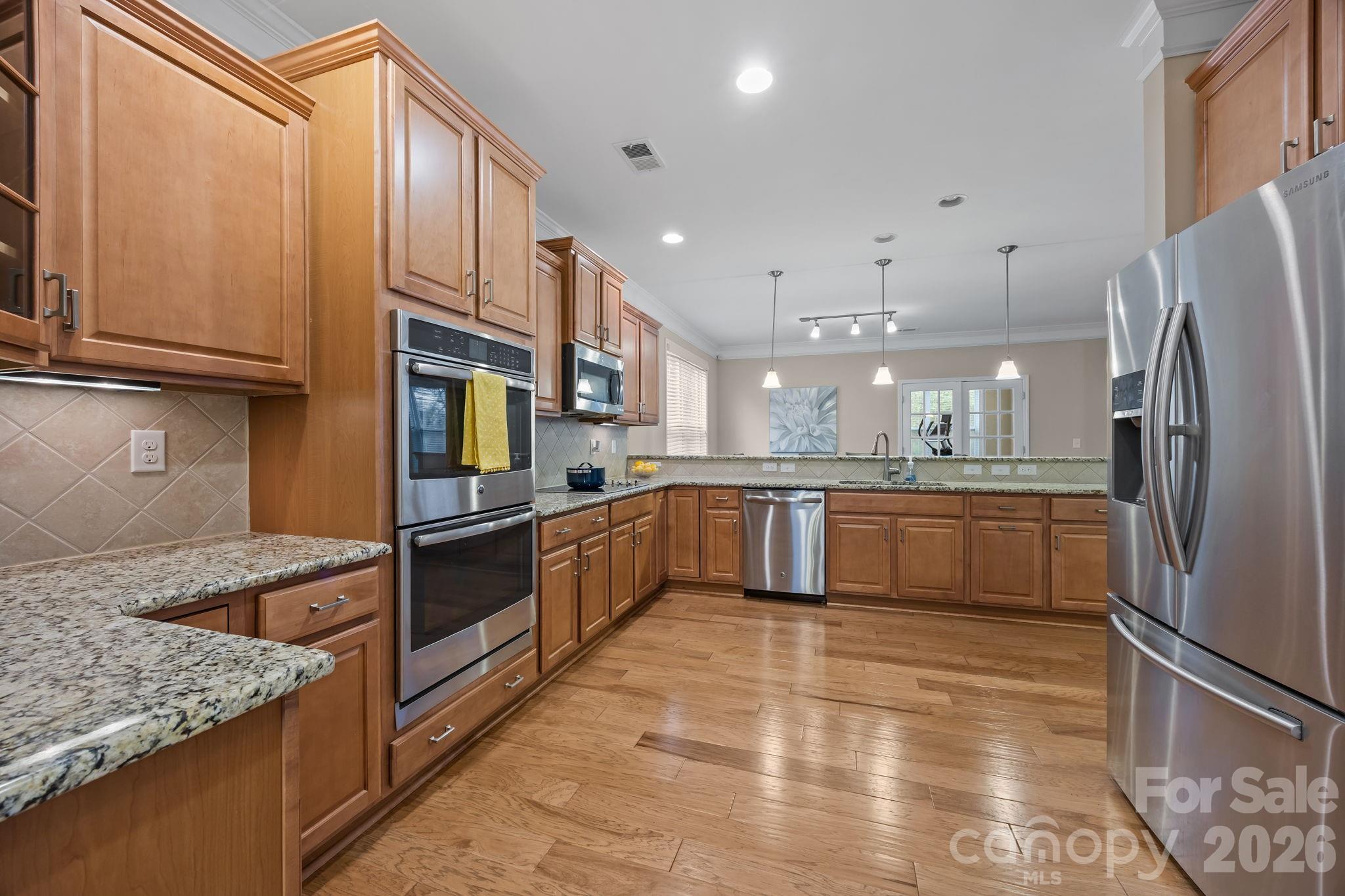 Photo 3 of 10817 Bere Island Drive, Charlotte, NC