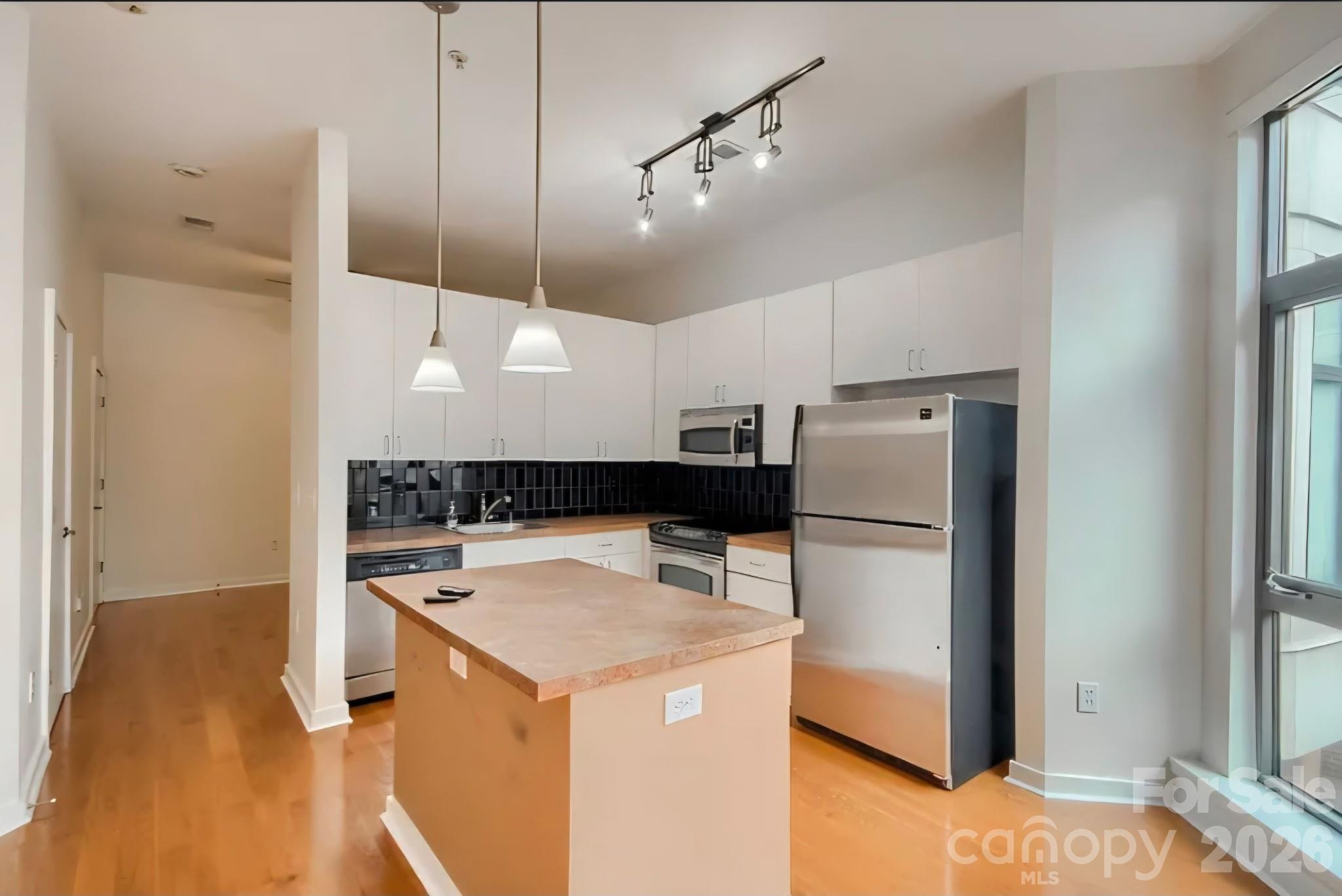 Photo 7 of 525 E 6th Street222, Charlotte, NC
