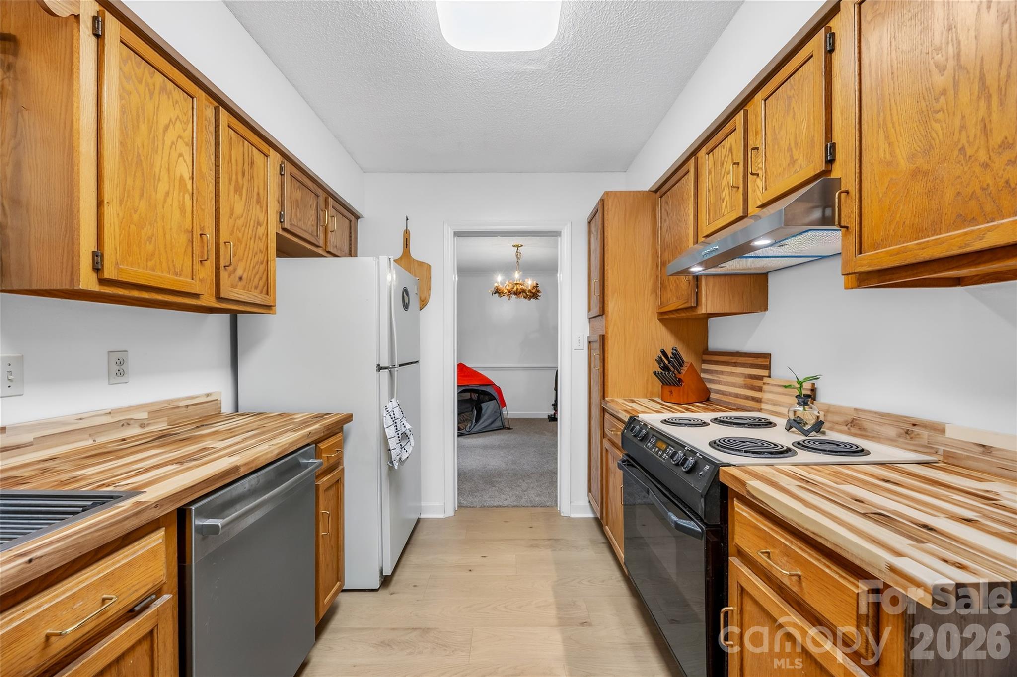 Photo 12 of 8349 Norcroft Drive, Charlotte, NC