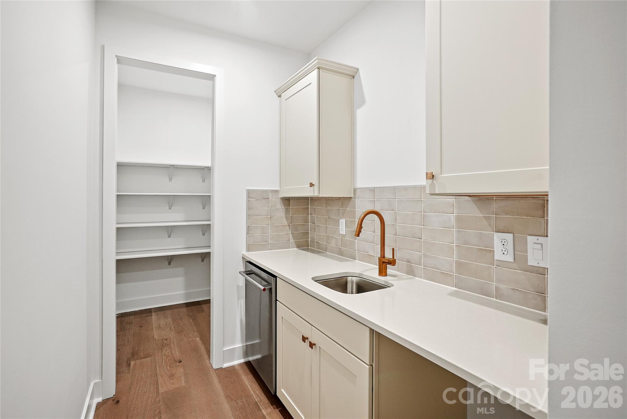Photo 6 of 13907 Penbury Lane, Charlotte, NC