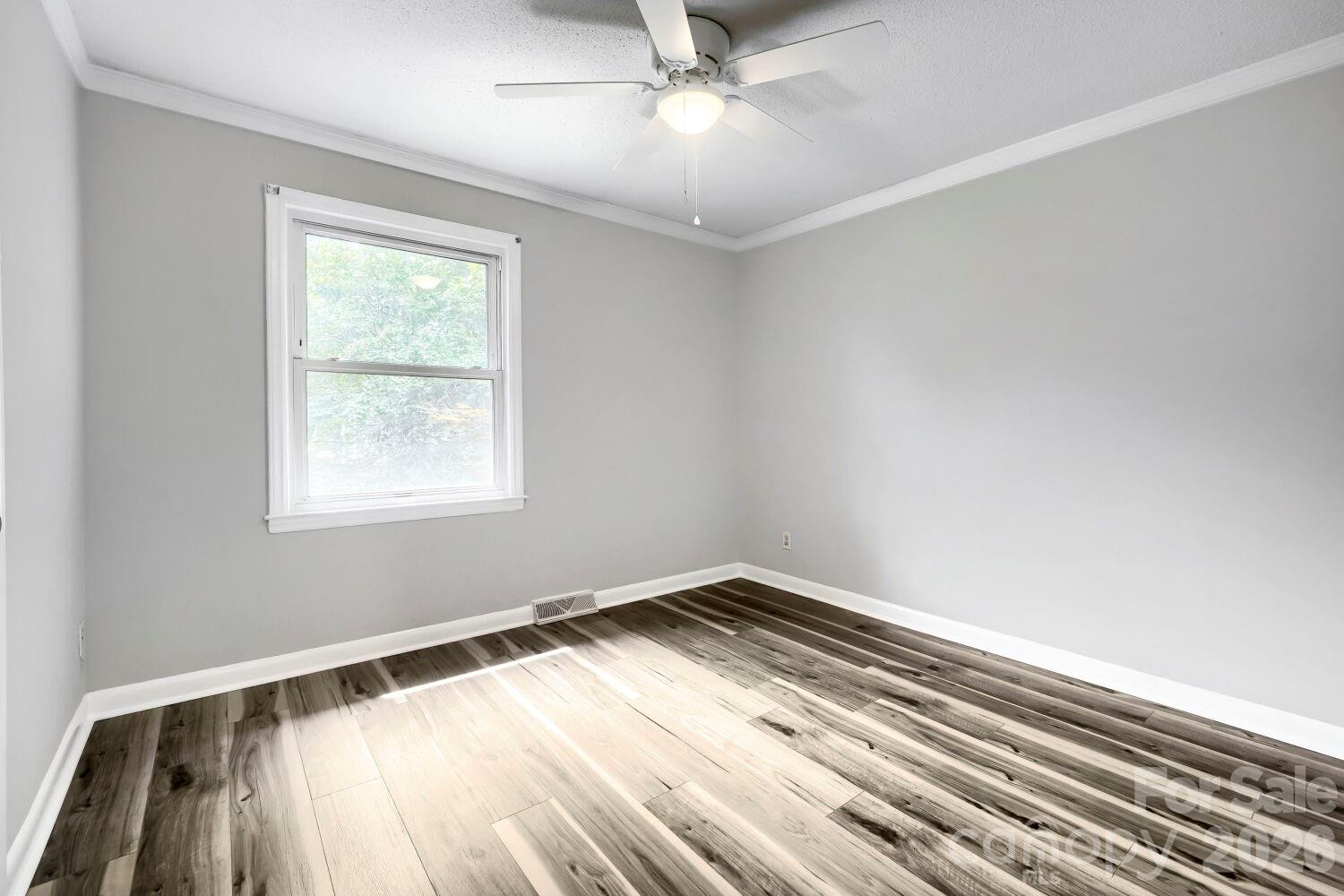 Photo 18 of 221 Eden Circle, Pineville, NC