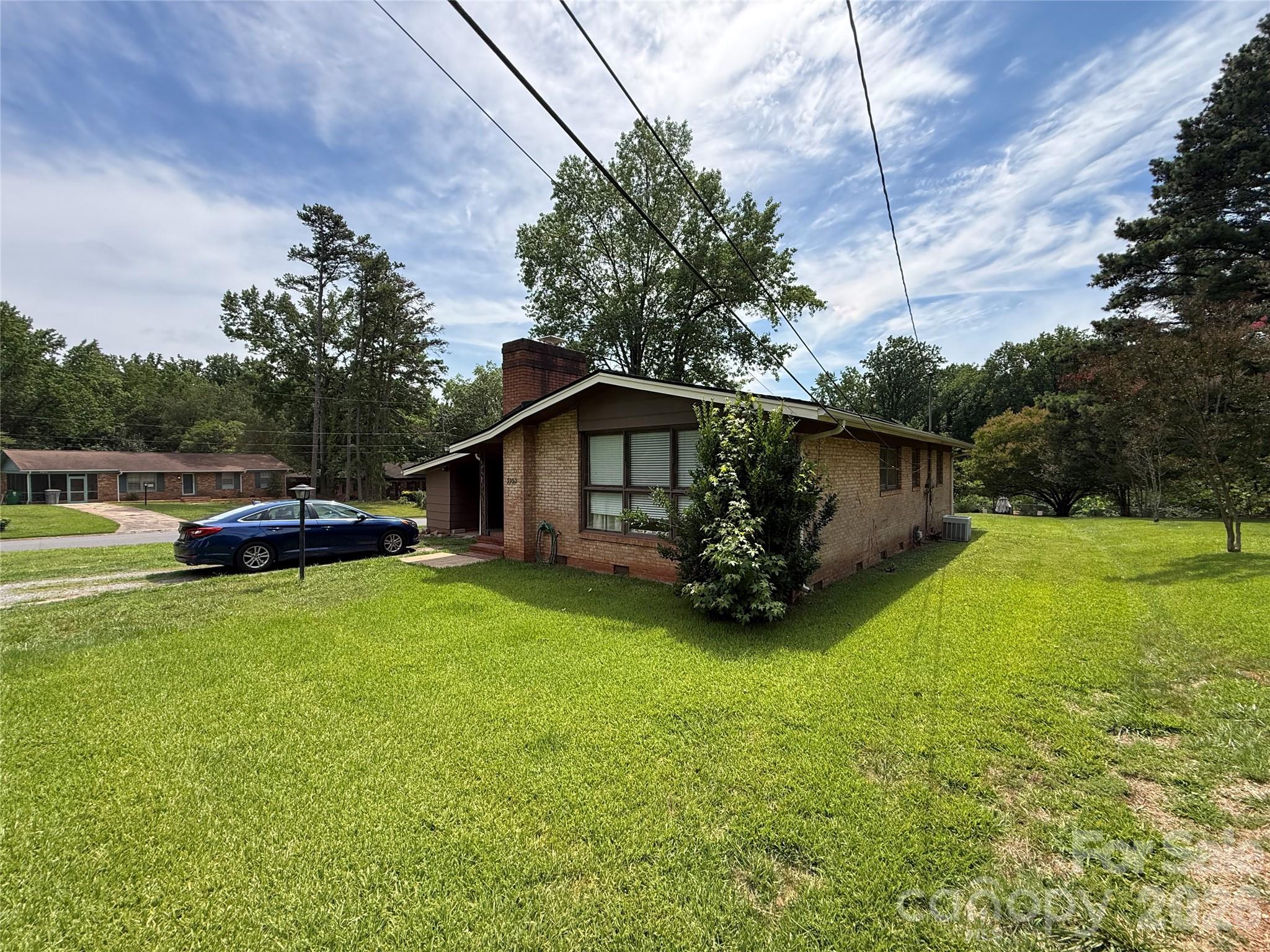 Home for sale at 3930 Fircrest Drive, Charlotte, NC — photo 2 of 23