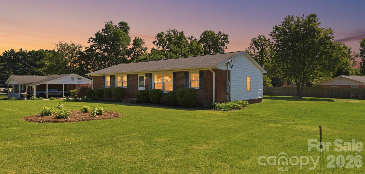 Photo 2 of 1102 N 12th Street, Bessemer City, NC