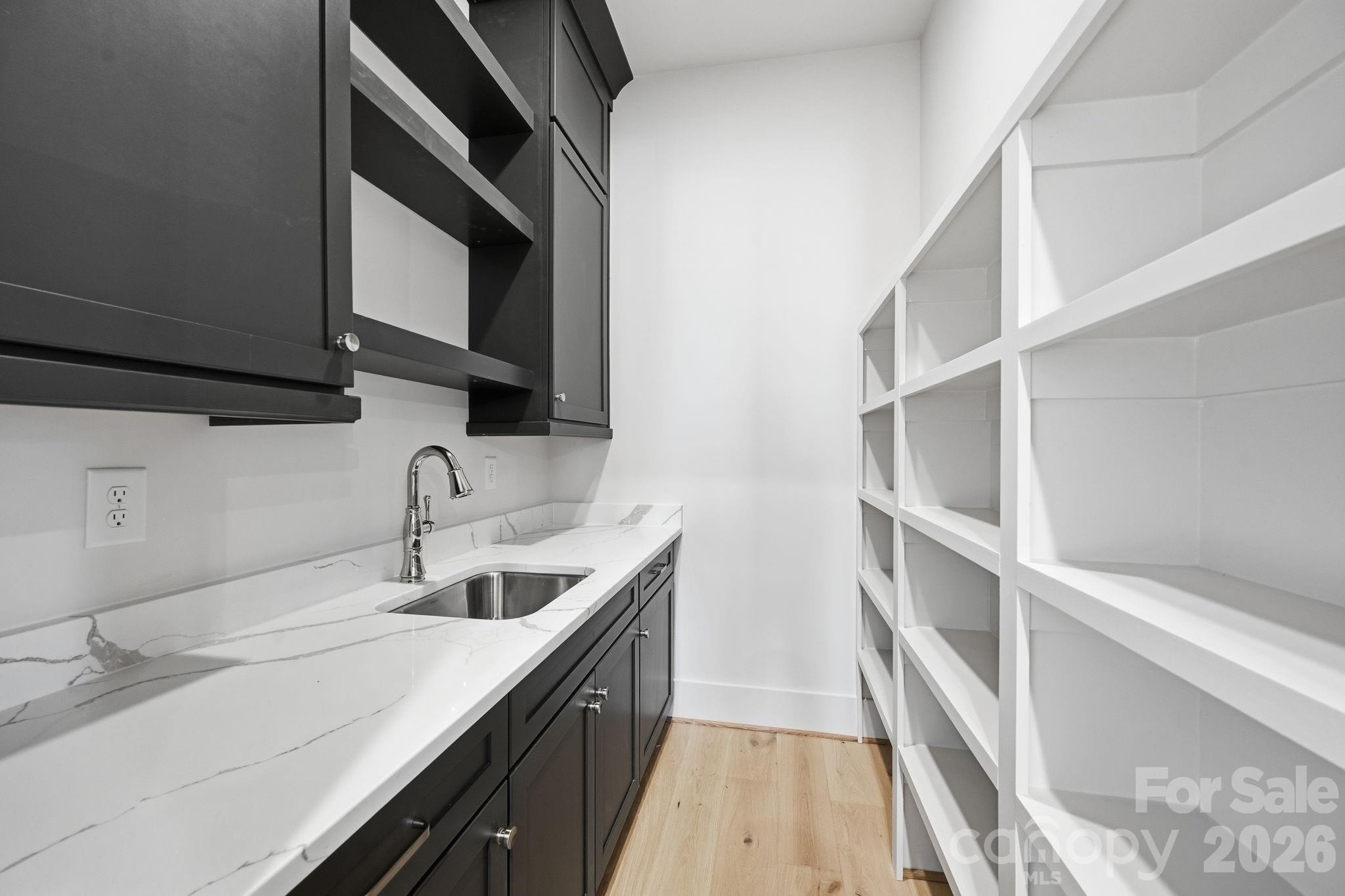 Photo 6 of 7245 Westrow Avenue, Charlotte, NC