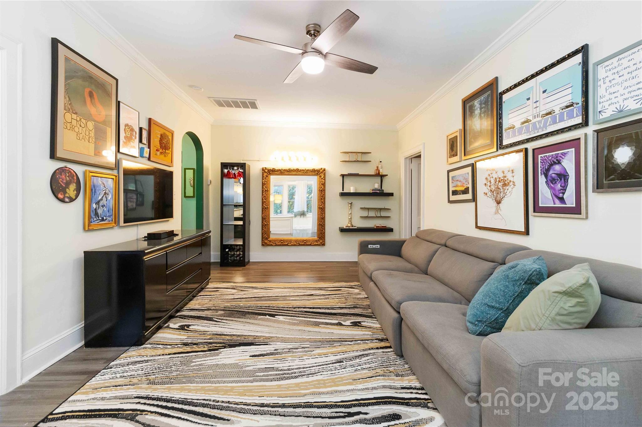 Photo 8 of 811 E Morehead Street6, Charlotte, NC