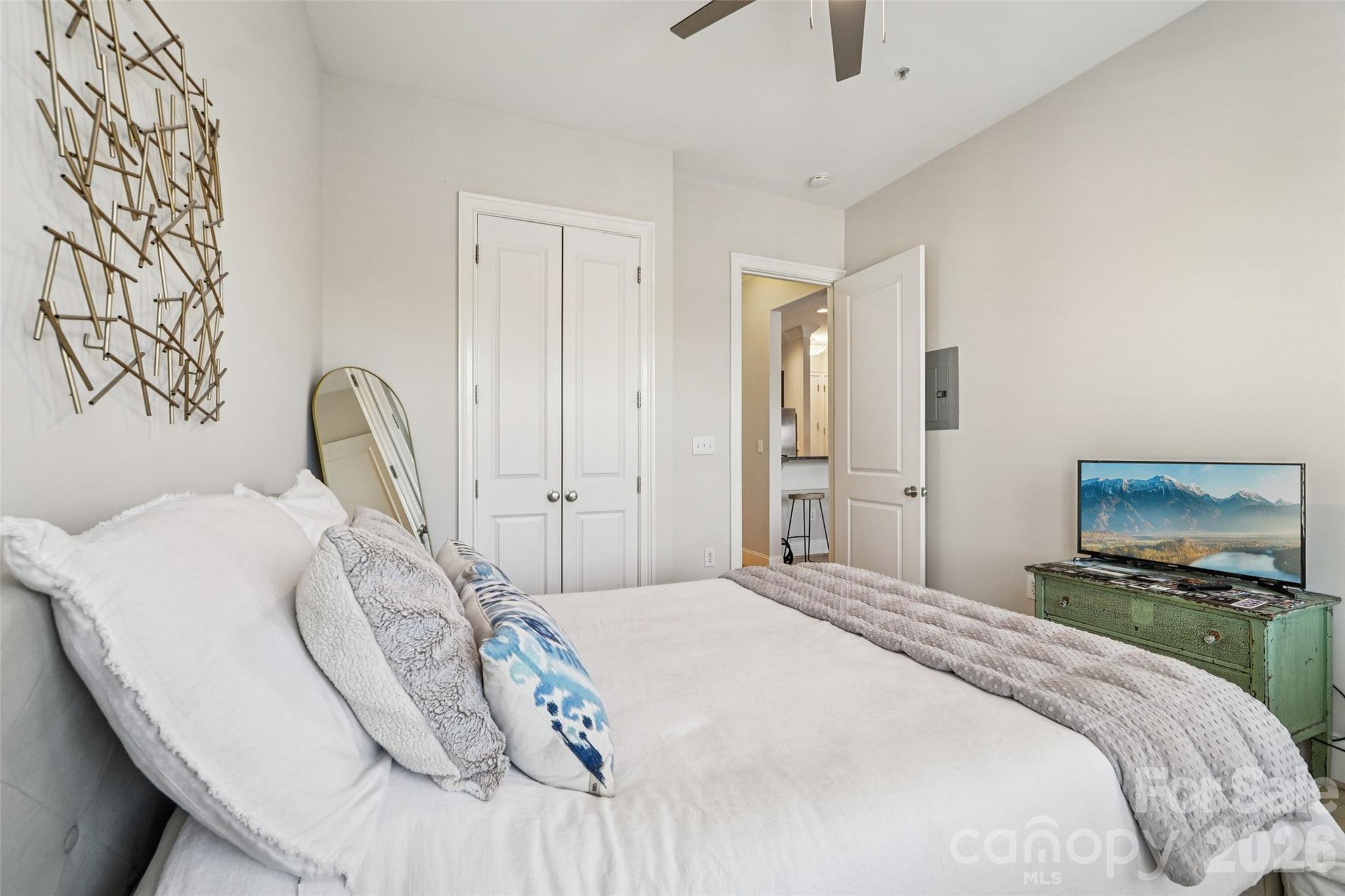 Photo 15 of 2952 Selwyn Avenue203, Charlotte, NC