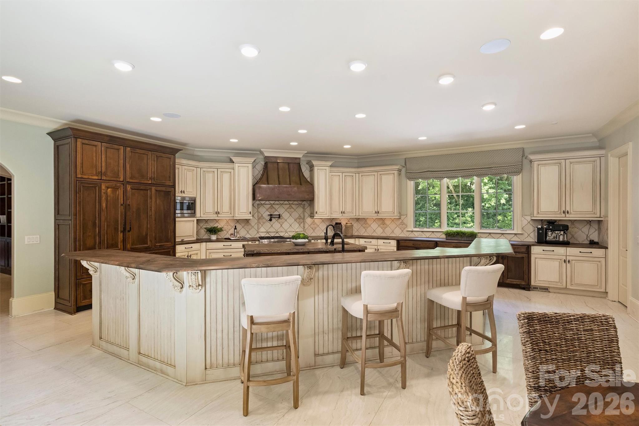 Photo 5 of 4901 Carmel Park Drive, Charlotte, NC