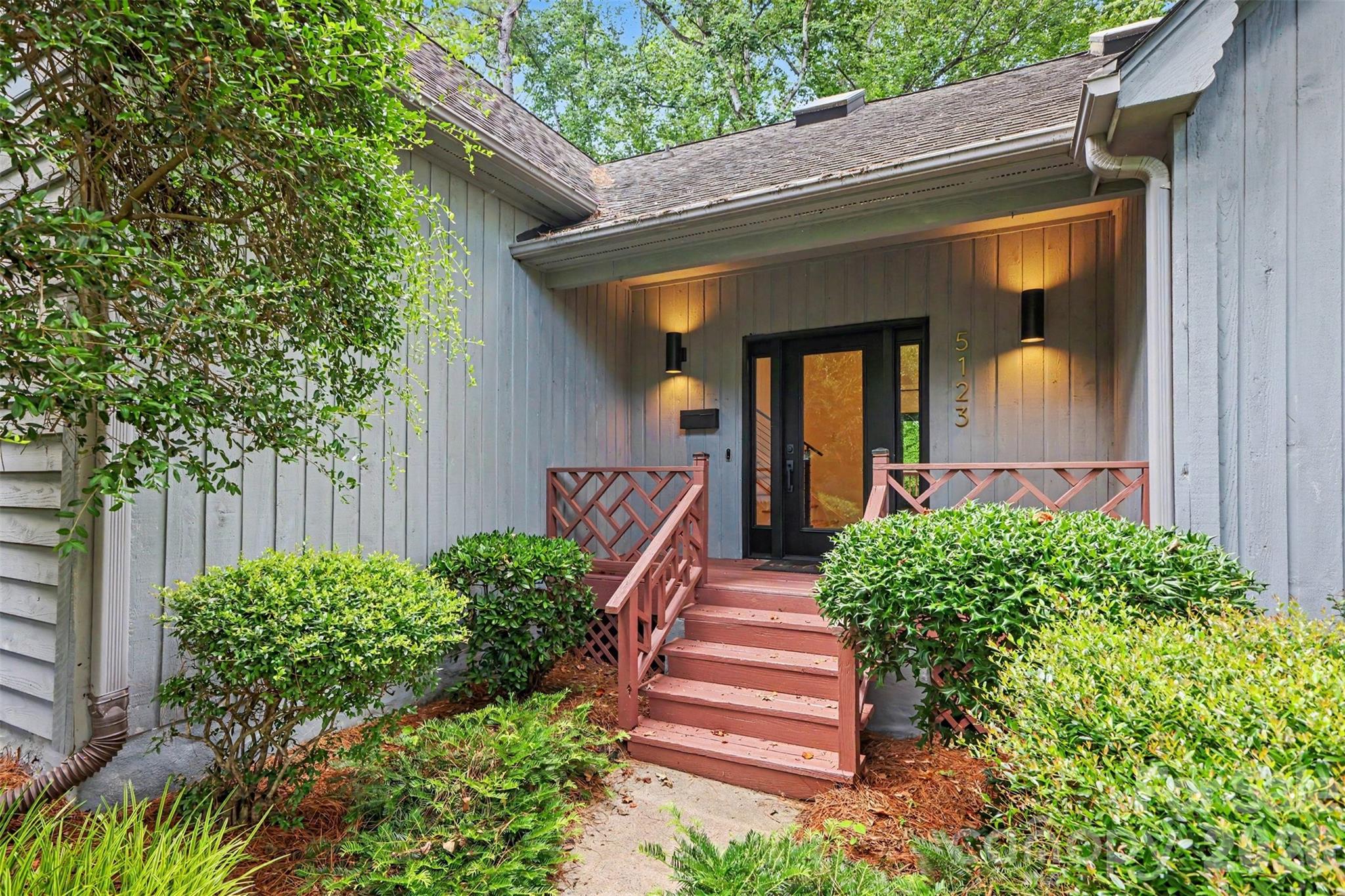 Home for sale at 5123 Randolph Road, Charlotte, NC — photo 3 of 44