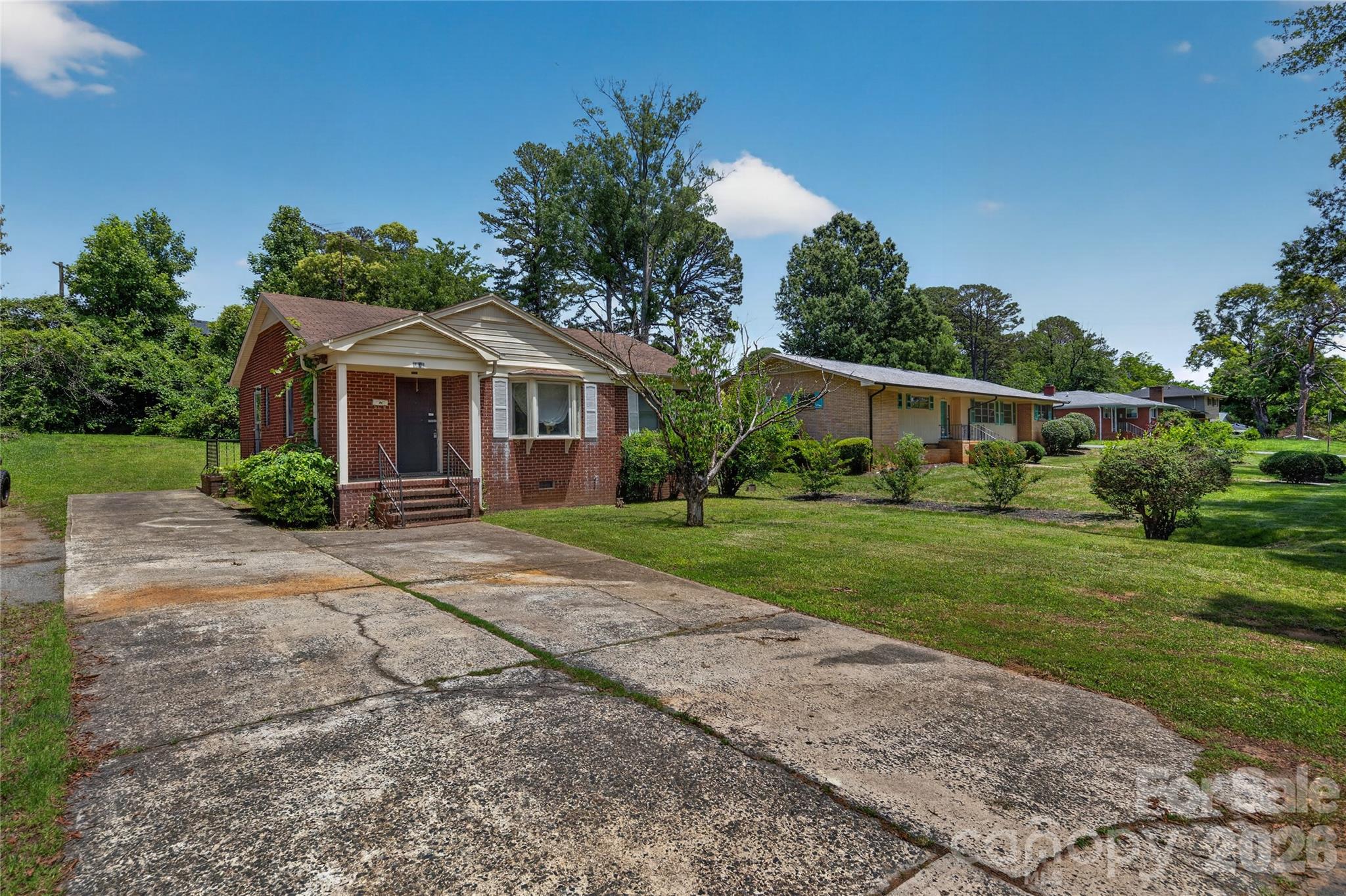 Photo 8 of 1632 Madison Avenue, Charlotte, NC