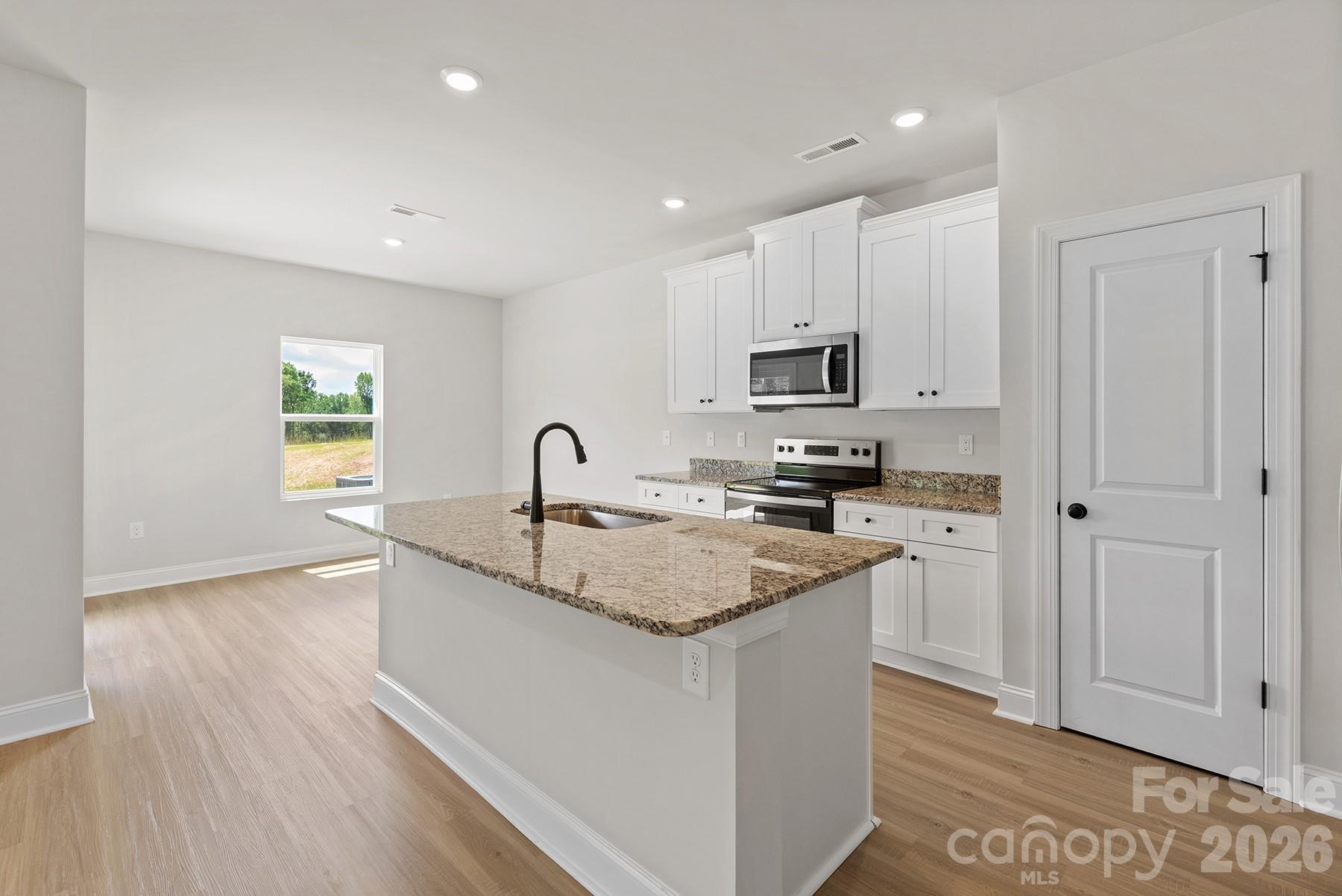 Photo 6 of 6521 Fairford Drive, Charlotte, NC