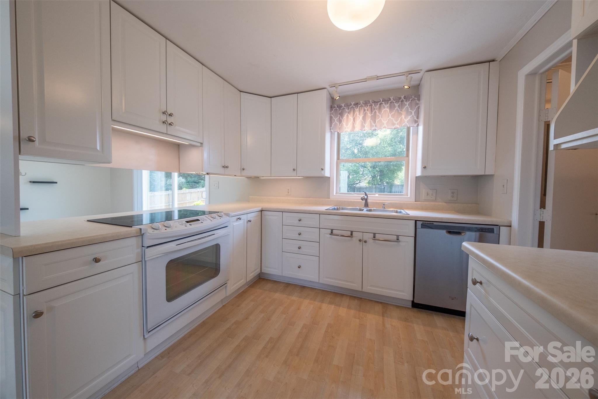 21205 Rio Oro Drive, Cornelius, NC - photo 13 of 46