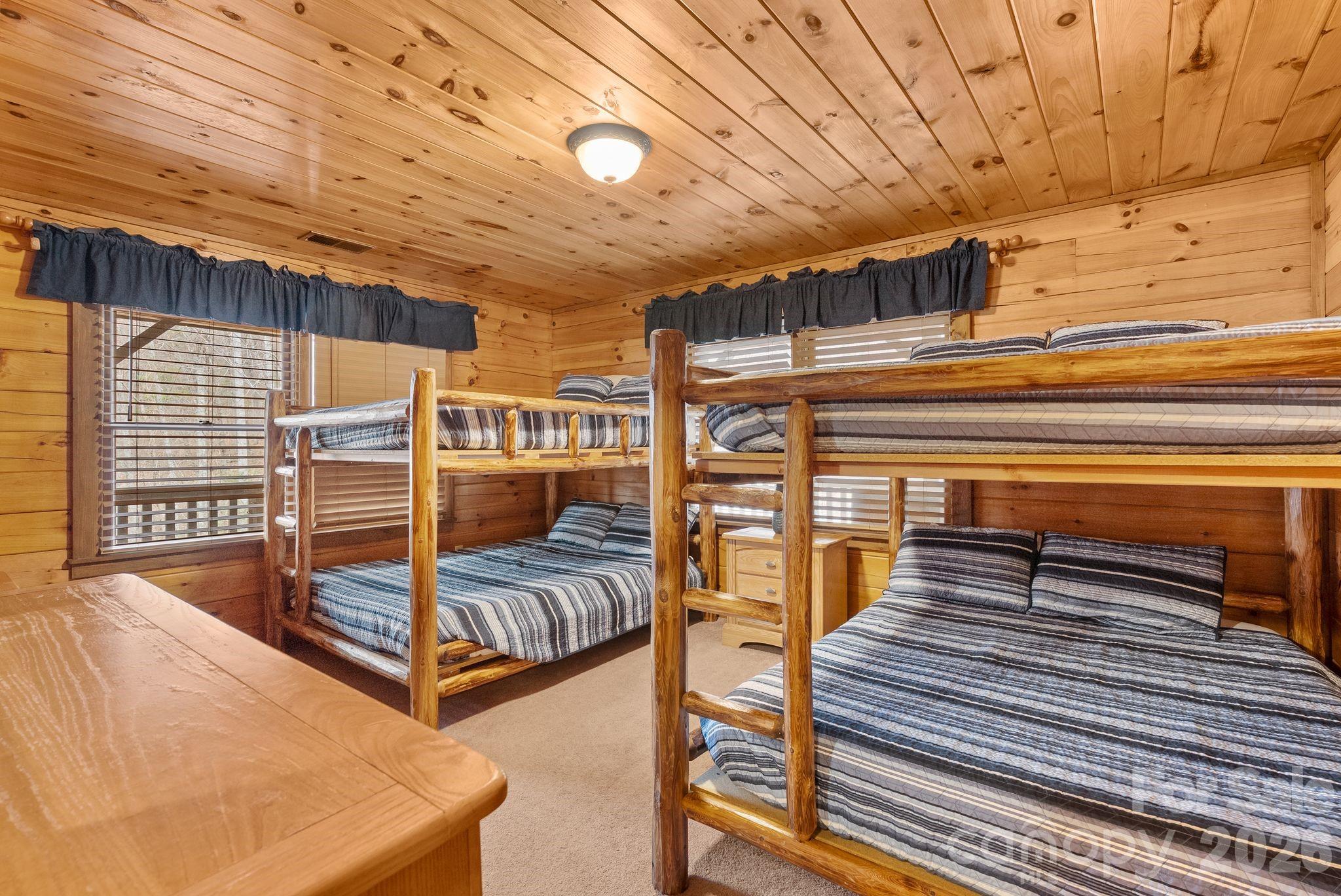 264 Moonbeam Lane, Clyde, NC - photo 15 of 47