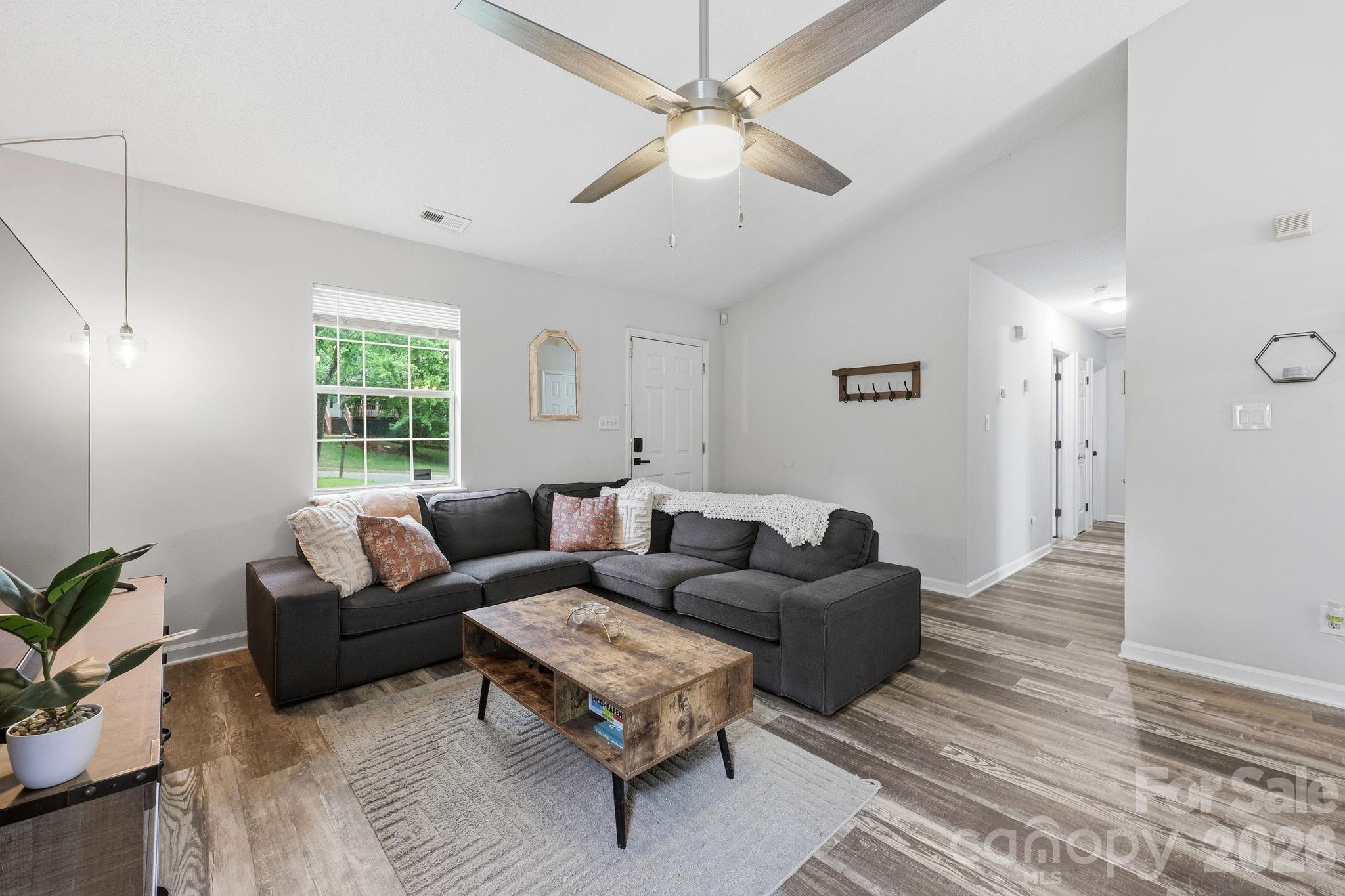 Photo 4 of 1221 Capps Hollow Drive, Charlotte, NC
