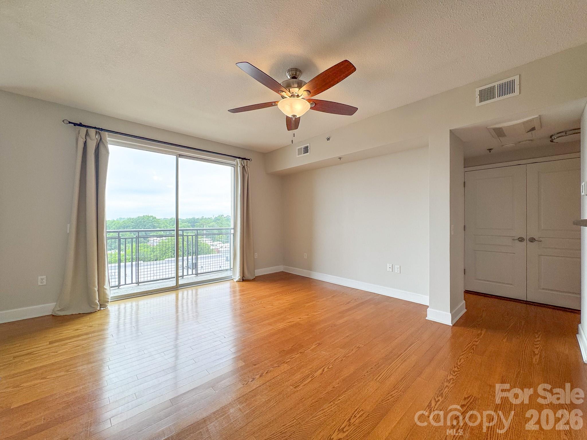 Photo 2 of 1315 East Boulevard814, Charlotte, NC