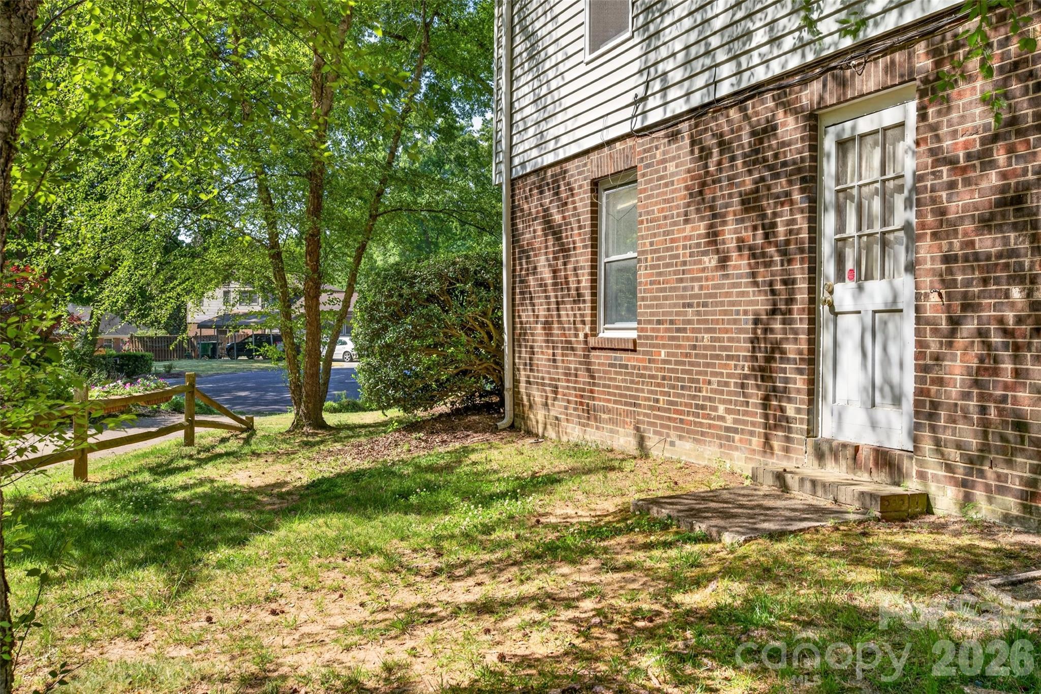 Photo 10 of 1511 Ormsby Court, Charlotte, NC