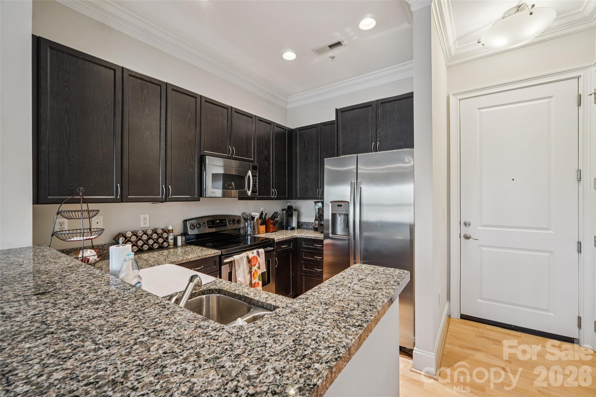 Photo 11 of 2952 Selwyn Avenue203, Charlotte, NC