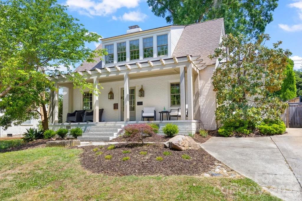 208 Wales Avenue, Charlotte, NC - photo 2 of 33
