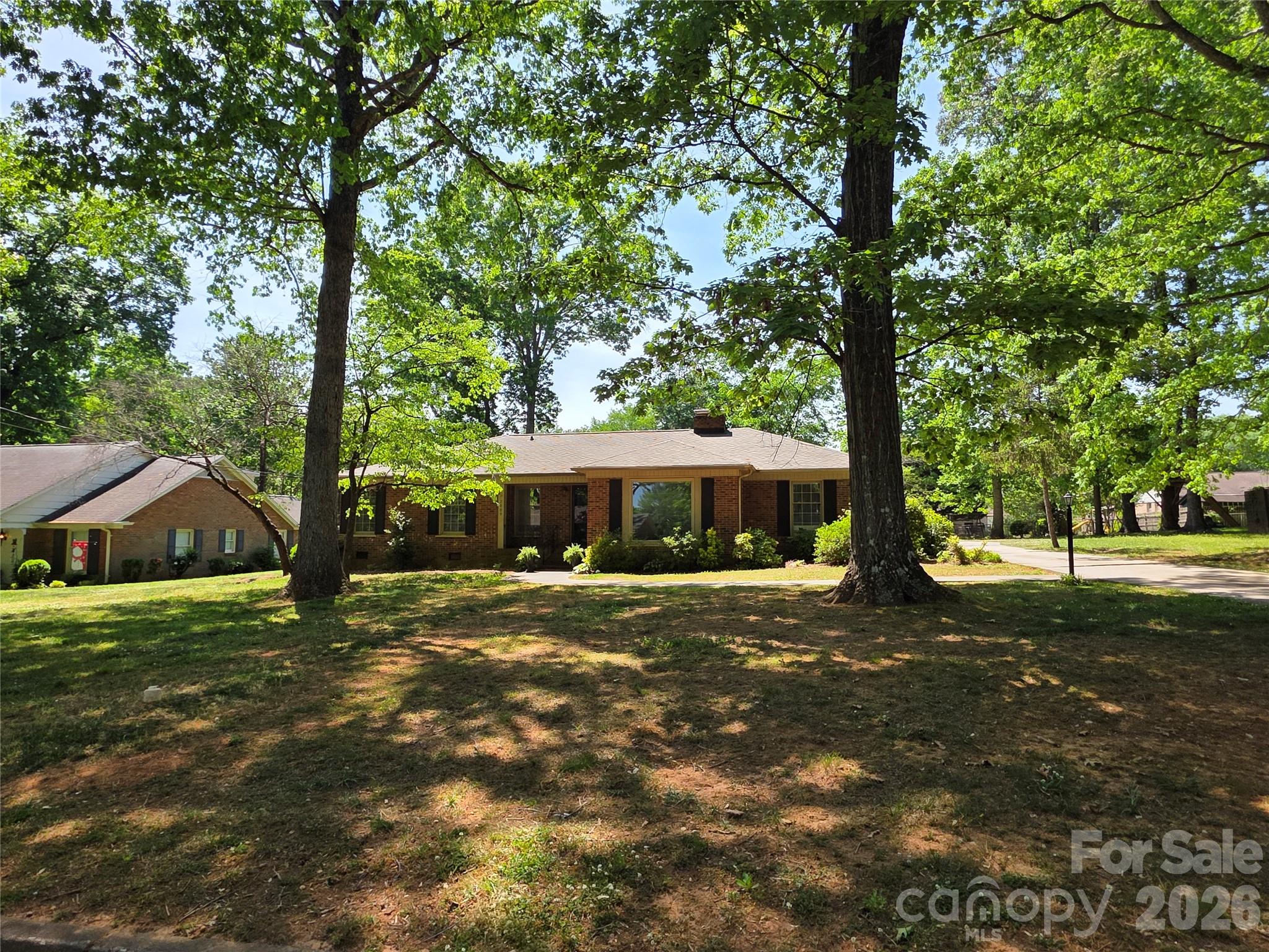 Photo 4 of 2009 Saratoga Drive, Gastonia, NC