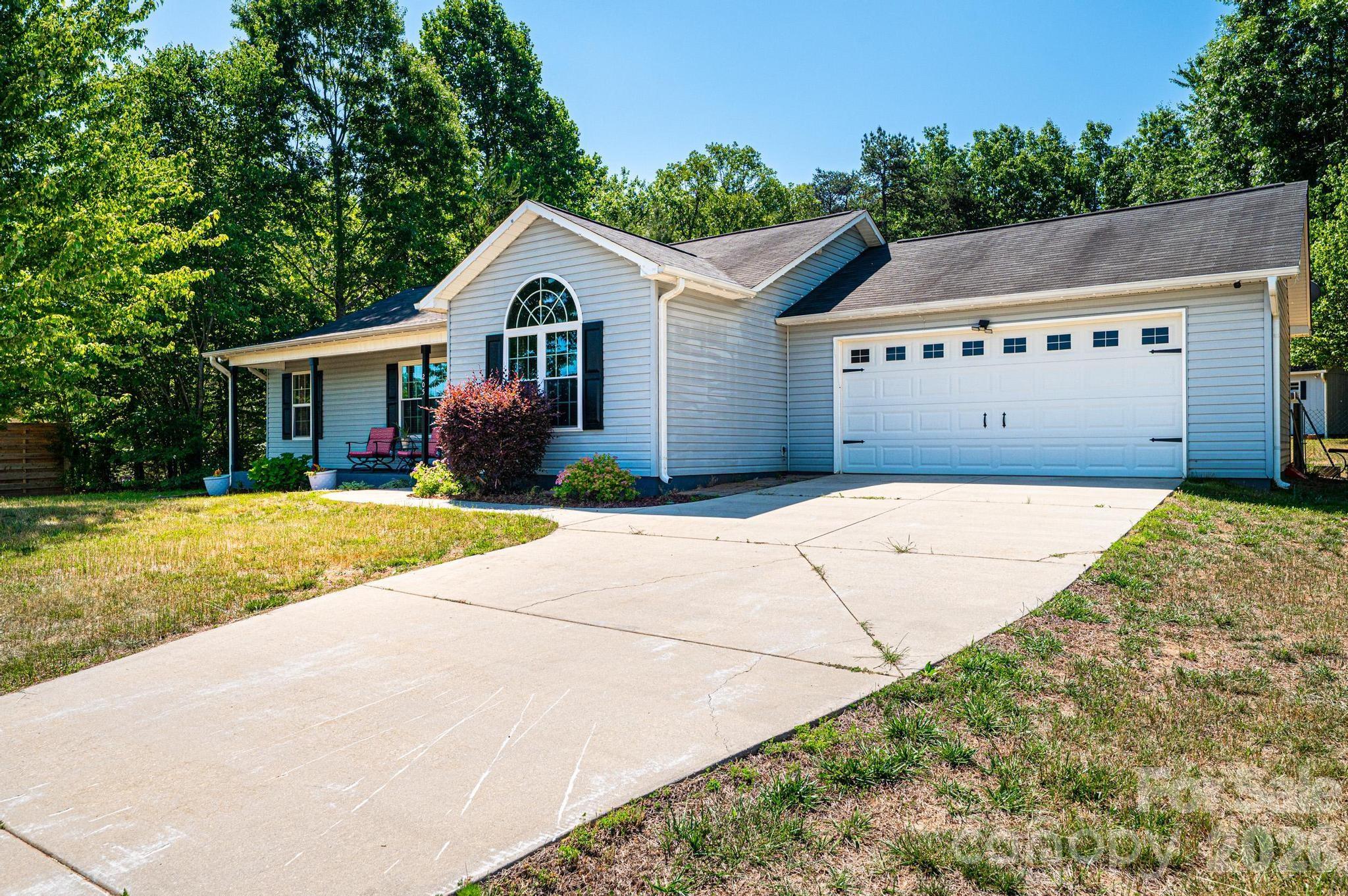 205 Winding Cedar Drive, Statesville, NC - photo 3 of 46