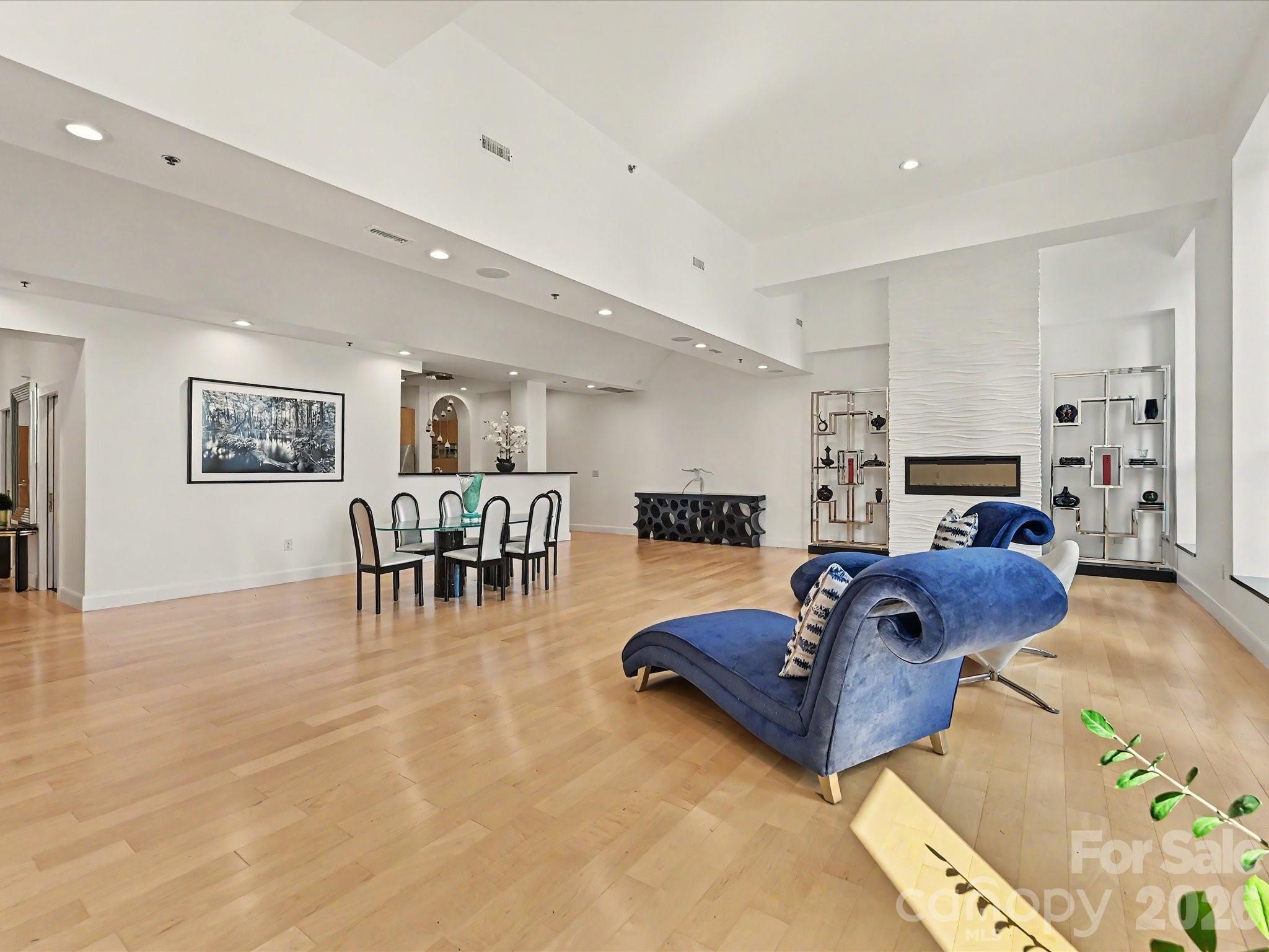 Photo 10 of 127 N Tryon Street509, Charlotte, NC