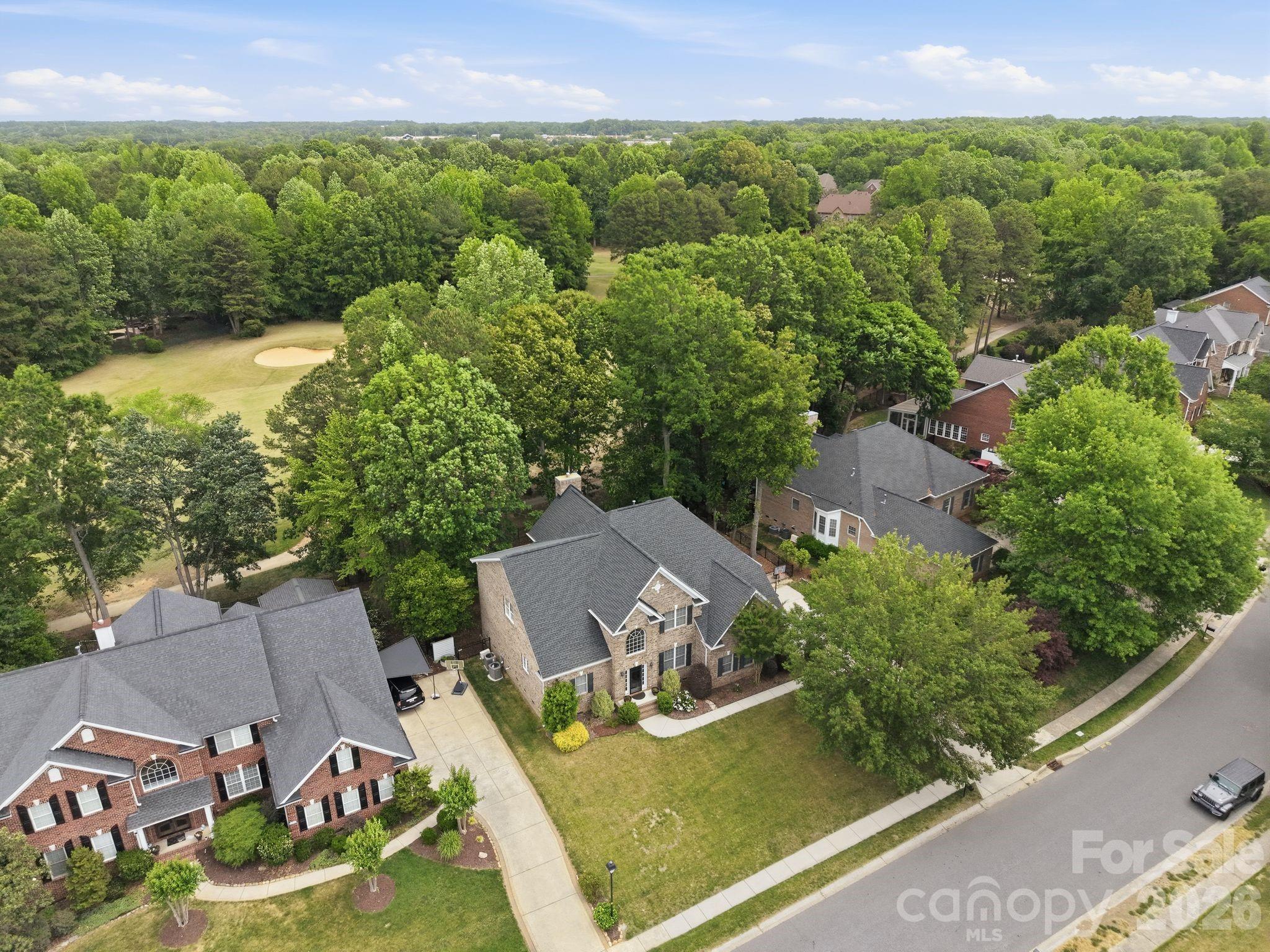 Photo 4 of 10508 Devonshire Drive, Huntersville, NC