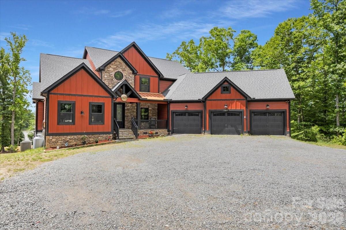 1194 99 Island Road, Blacksburg, SC - photo 2 of 48
