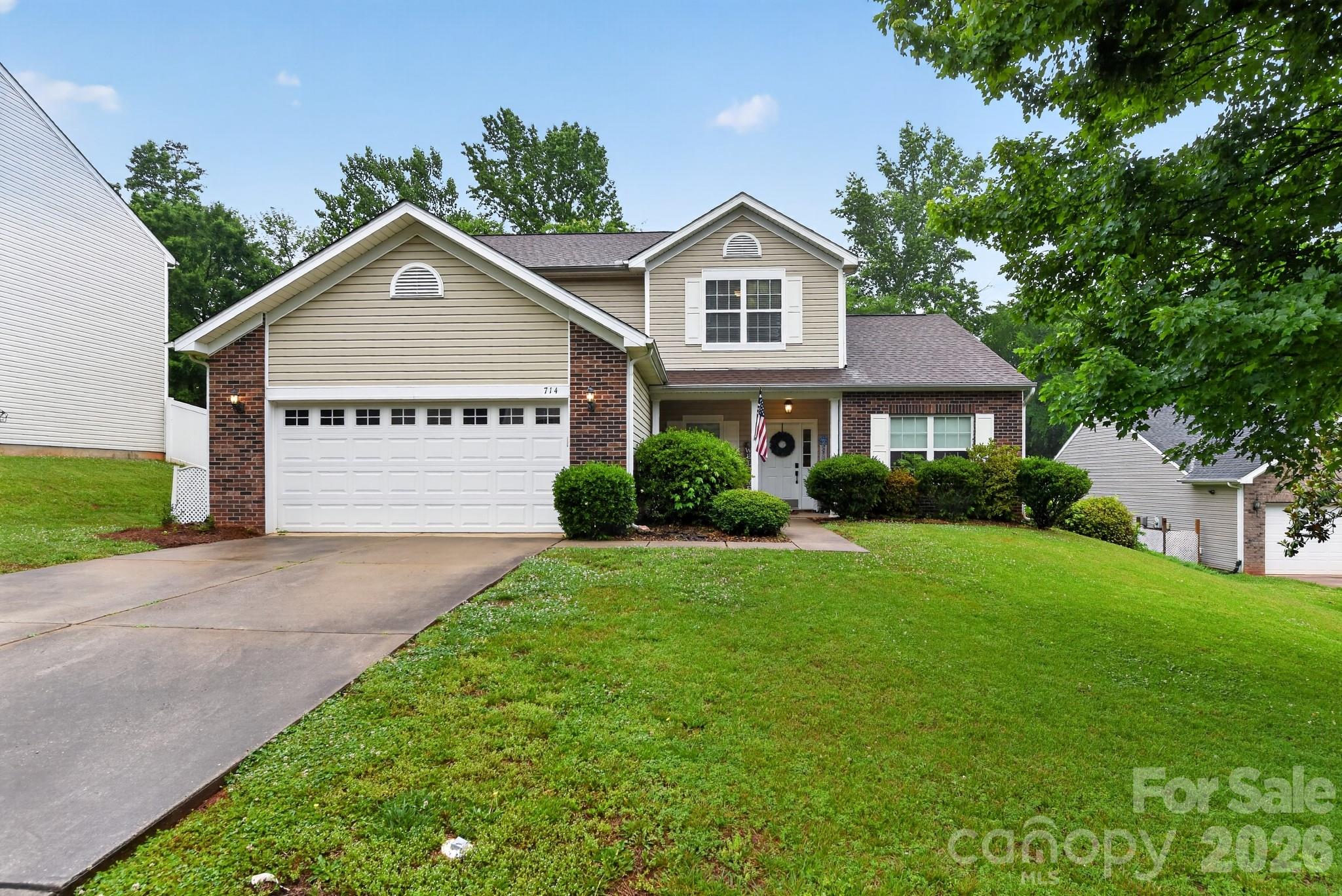 Photo 2 of 714 Rocky Grove Glen, York, SC