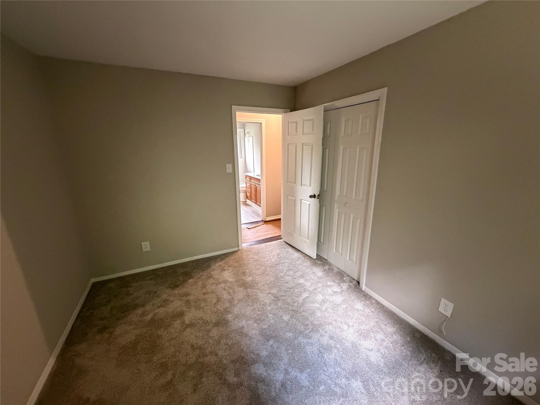 Home for sale at 2824 Cedarhurst Drive, Charlotte, NC — photo 23 of 27