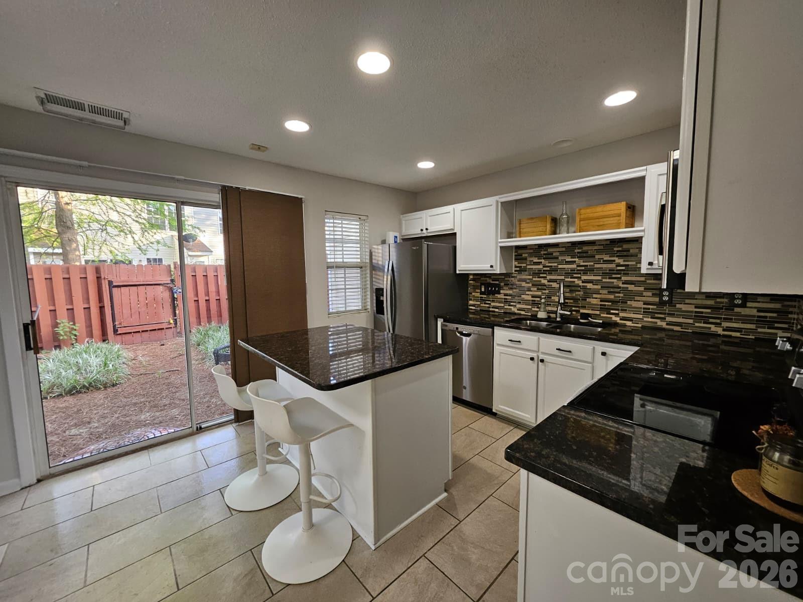 Photo 9 of 12211 Hood Bend Court, Charlotte, NC