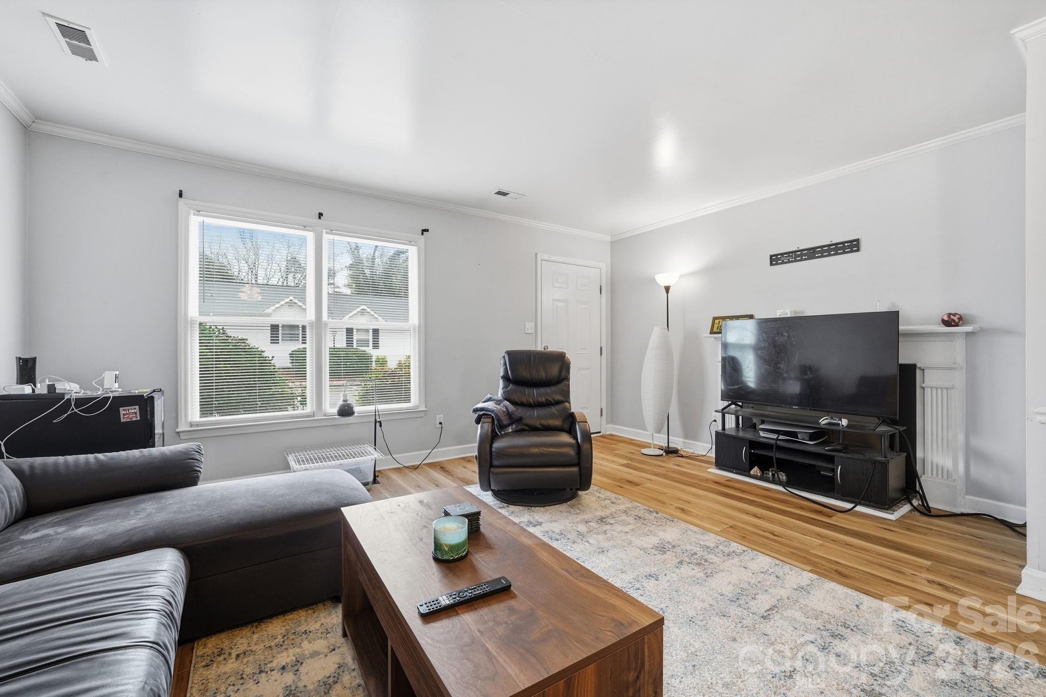 Photo 5 of 5918 Crape Myrtle Lane, Charlotte, NC