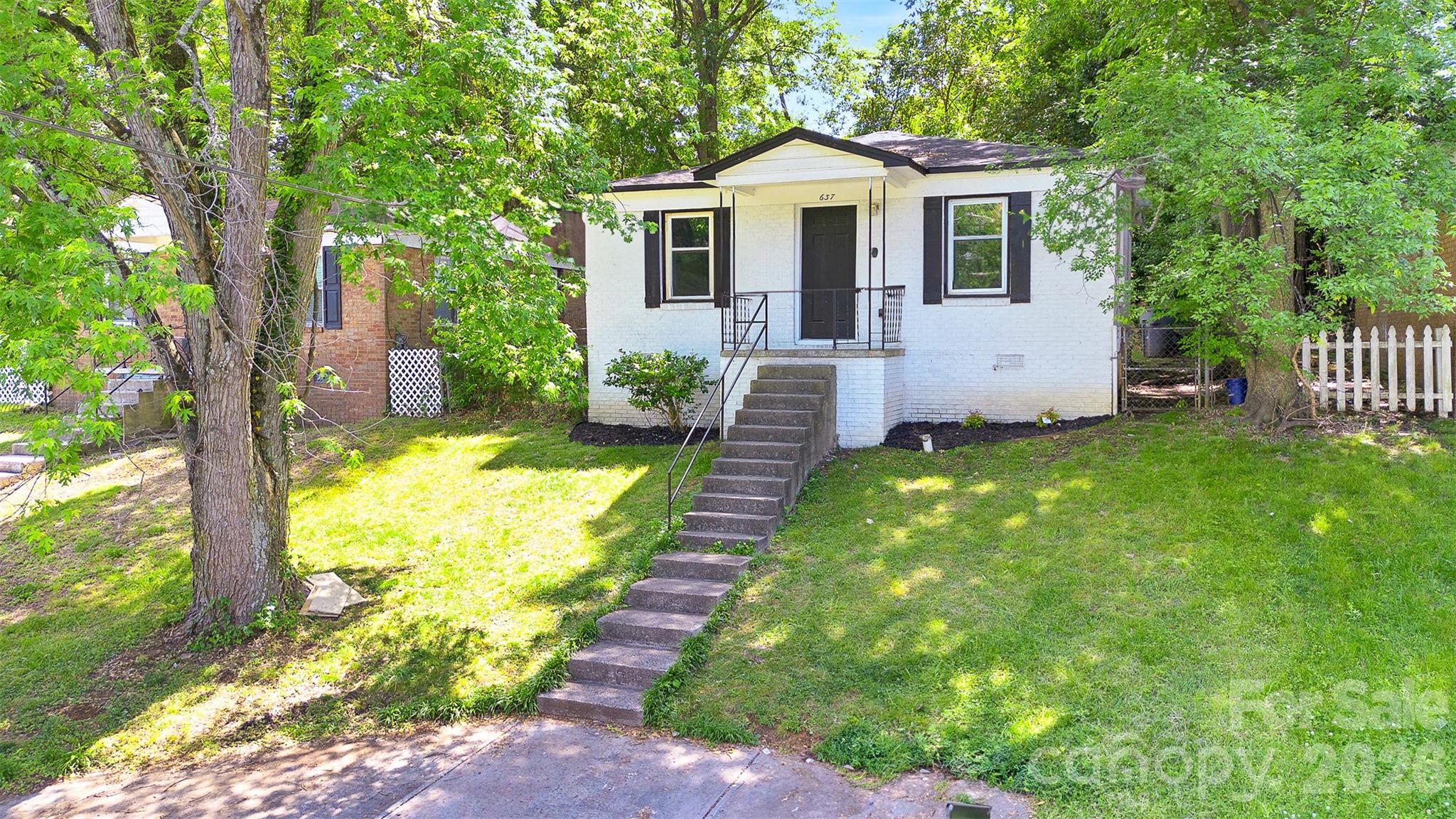 637 Miller Street, Charlotte, NC - photo 2 of 15