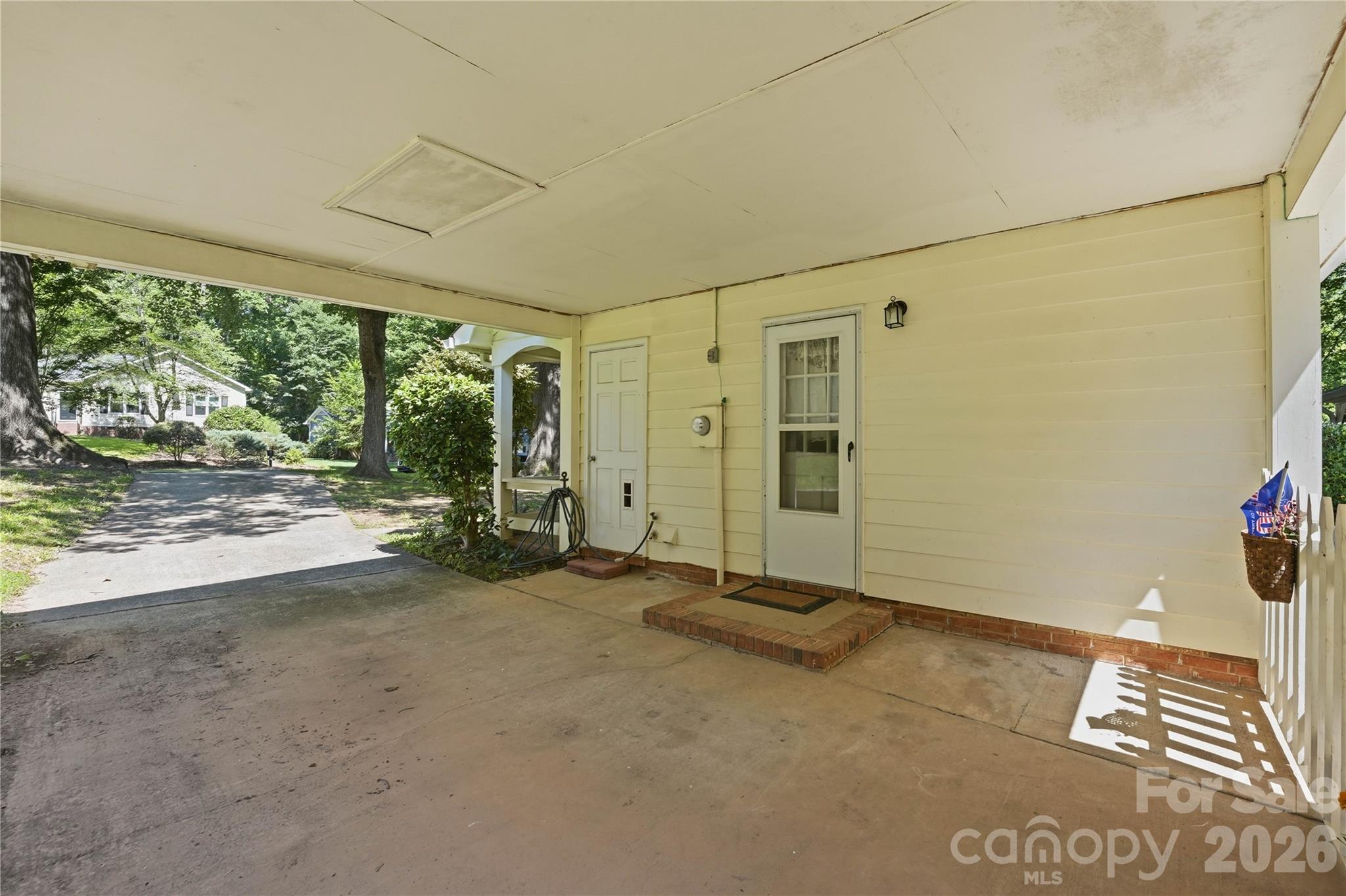 Photo 26 of 7626 Winterset Drive, Charlotte, NC
