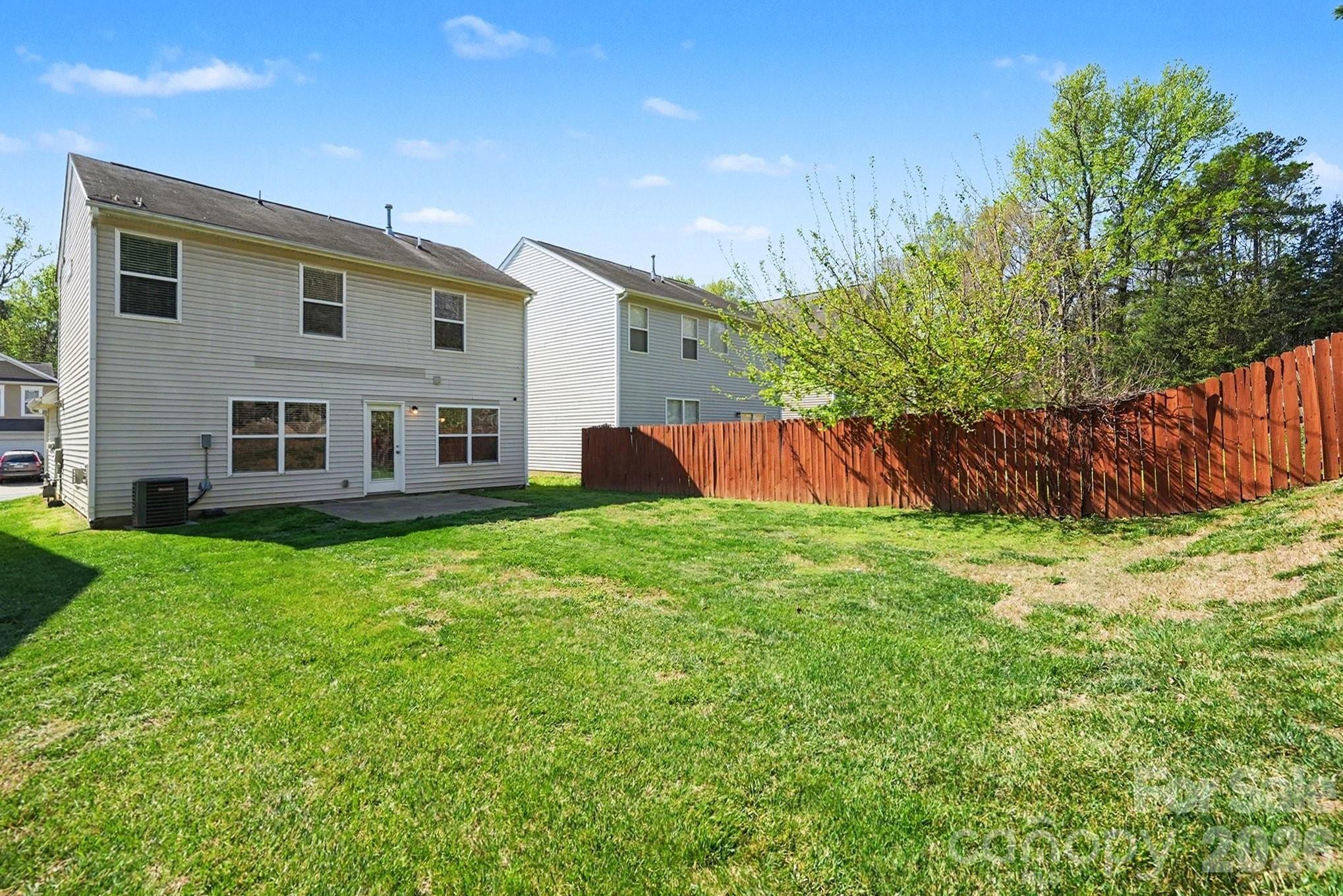 Photo 18 of 2418 S Cairns Mill Court, Charlotte, NC