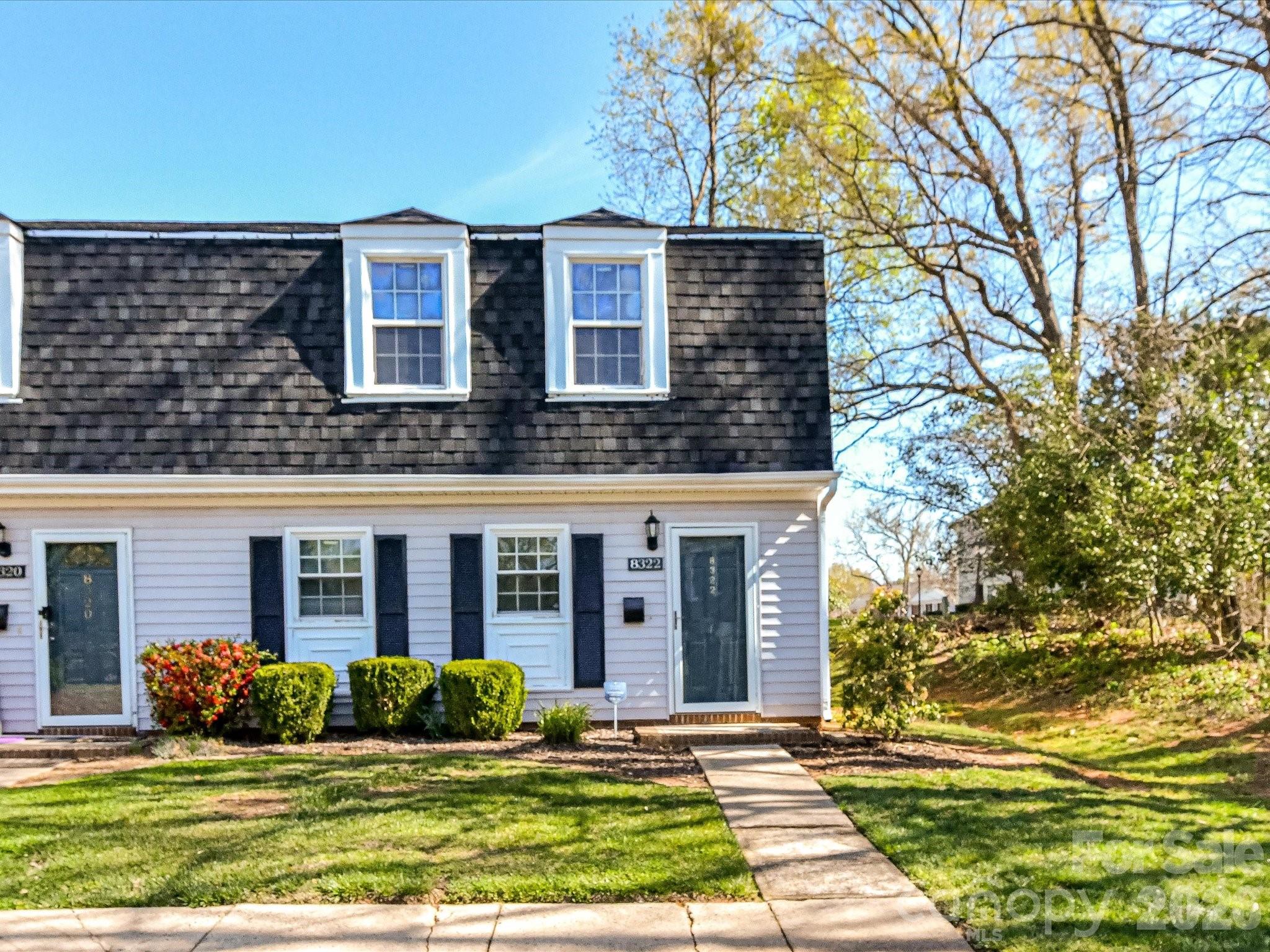 Photo 3 of 8322 Knights Bridge Road, Charlotte, NC