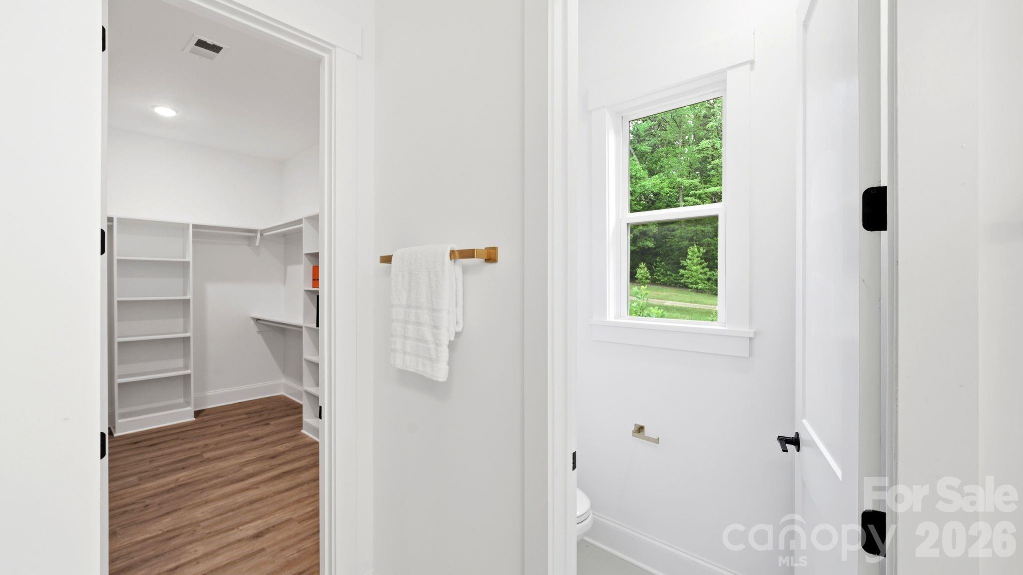 825 Breezewood Drive, Charlotte, NC - photo 14 of 48