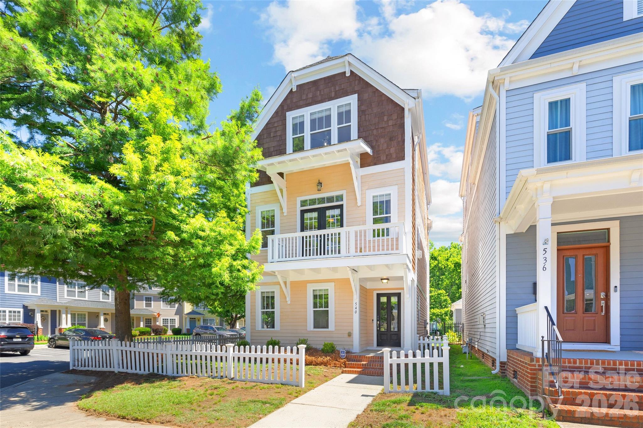 Home for sale at 540 Dubois Court, Charlotte, NC — photo 2 of 35