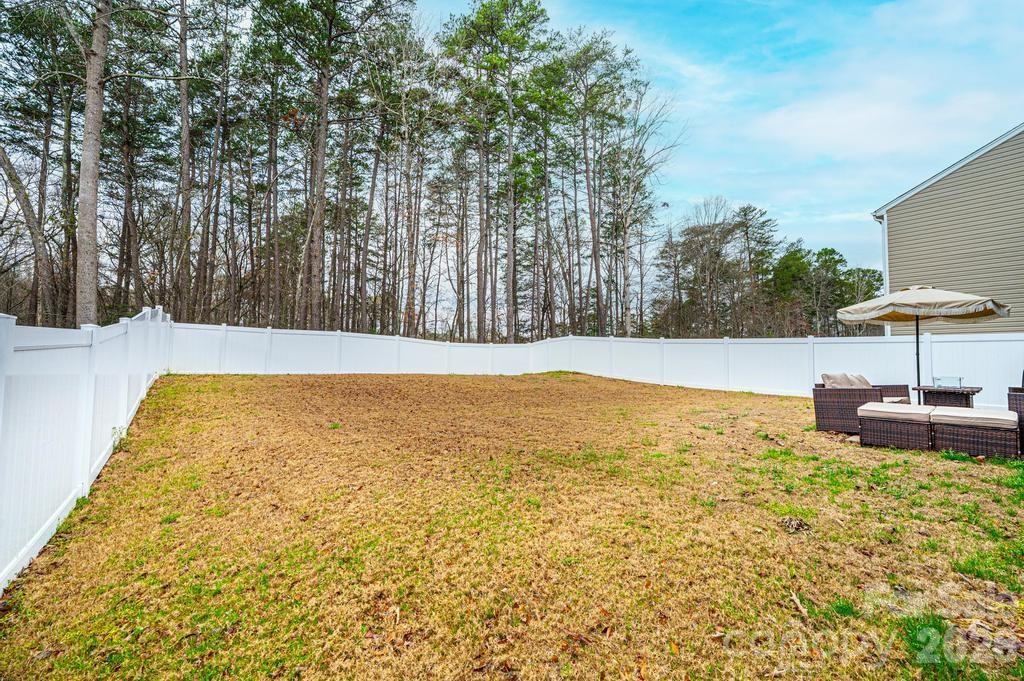 Photo 4 of 1808 Bright Hope Lane, Dallas, NC