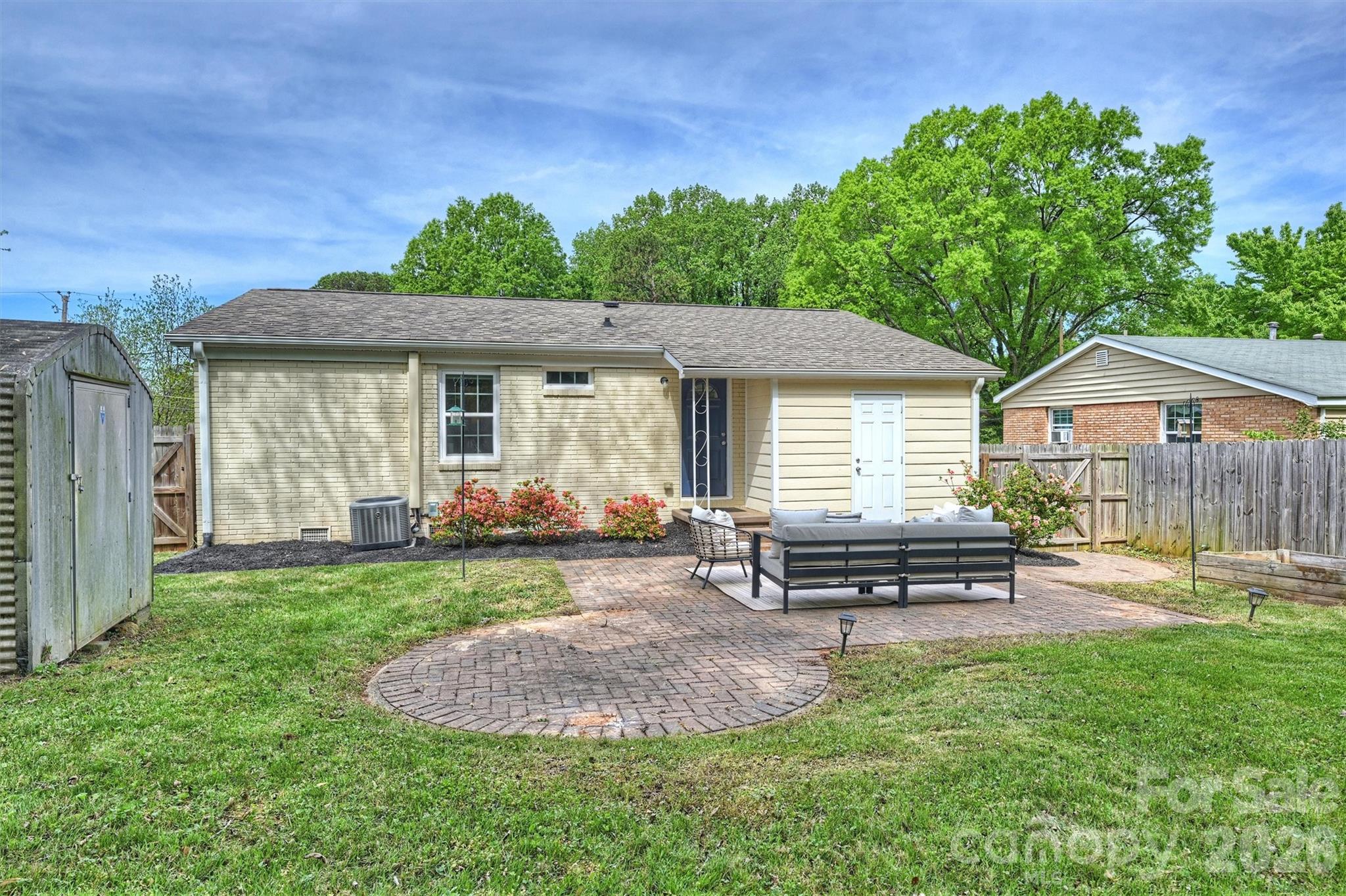 2314 Crestview Drive, Charlotte, NC - photo 37 of 43