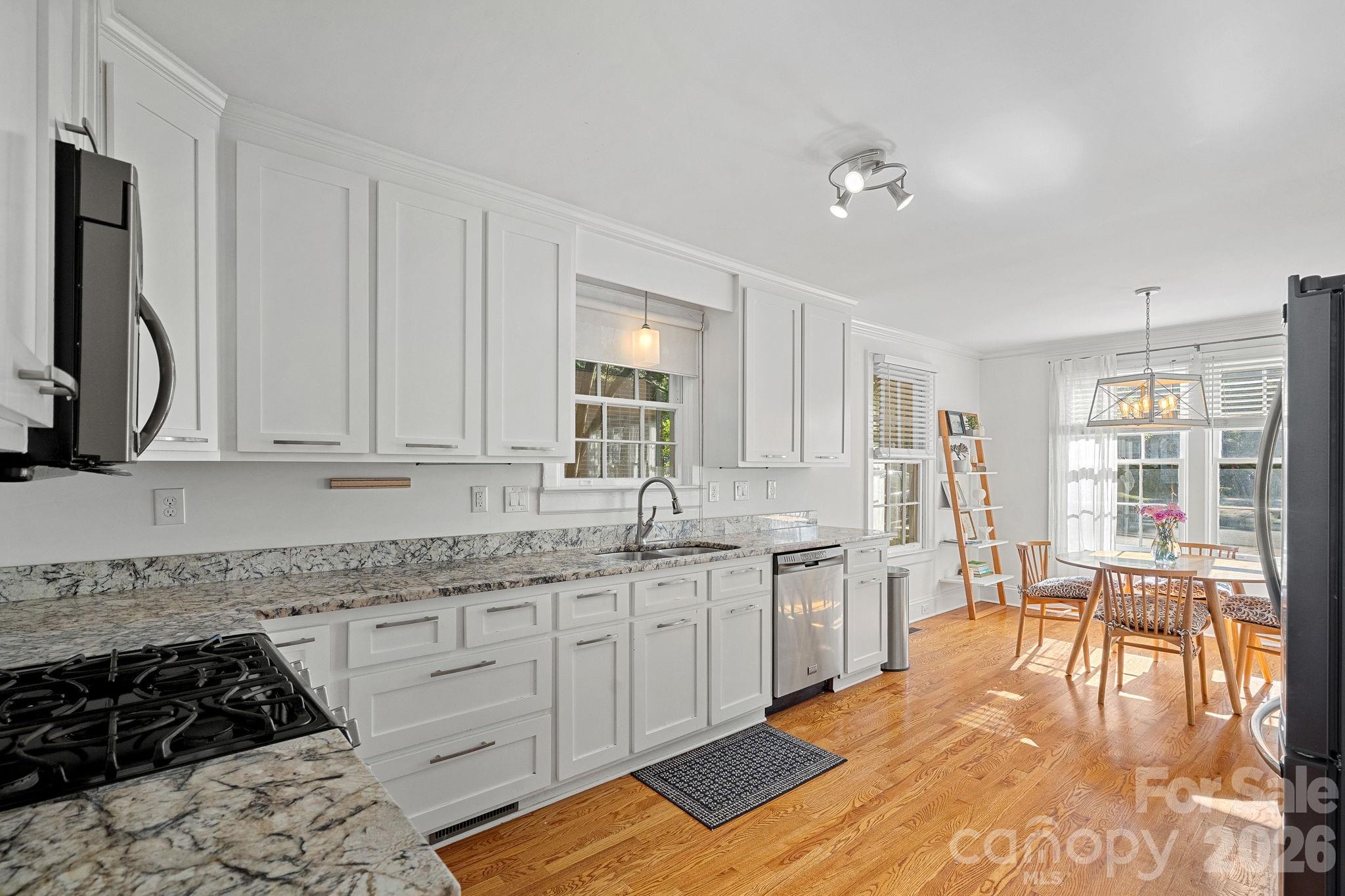 1621 Morningside Drive, Charlotte, NC - photo 8 of 31