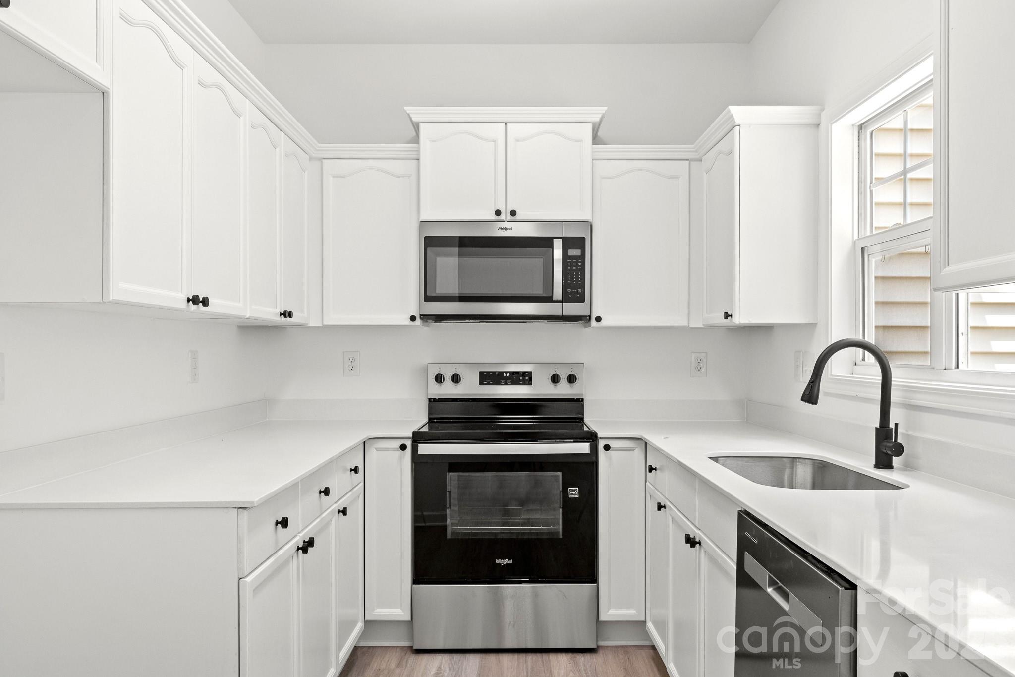 5536 Franklin Springs Circle, Charlotte, NC - photo 10 of 34