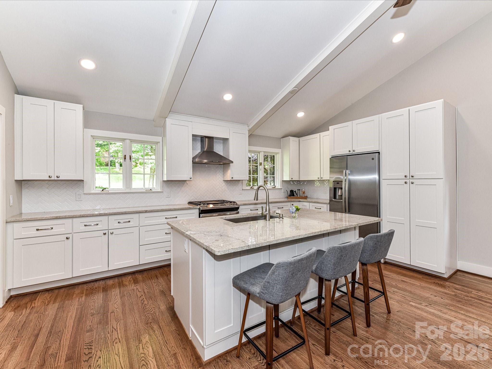 2401 Wensley Drive, Charlotte, NC - photo 3 of 22