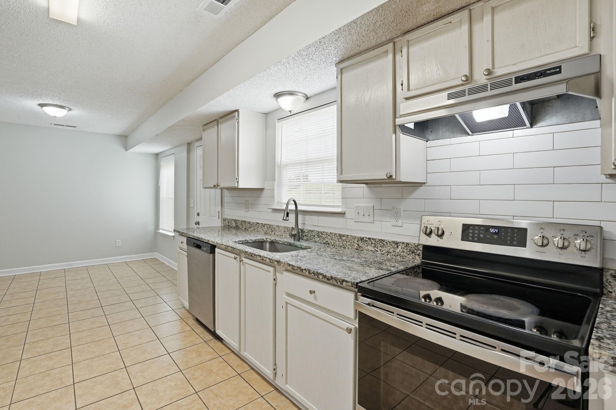 Photo 18 of 2314 Hope Valley Lane, Charlotte, NC