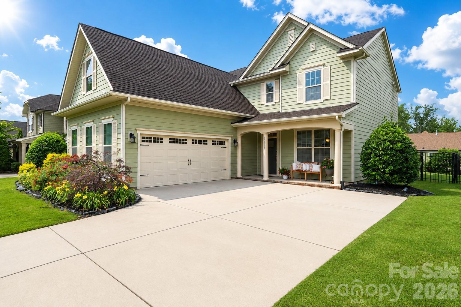 Home for sale at 17516 Austins Creek Drive, Charlotte, NC — photo 1 of 25
