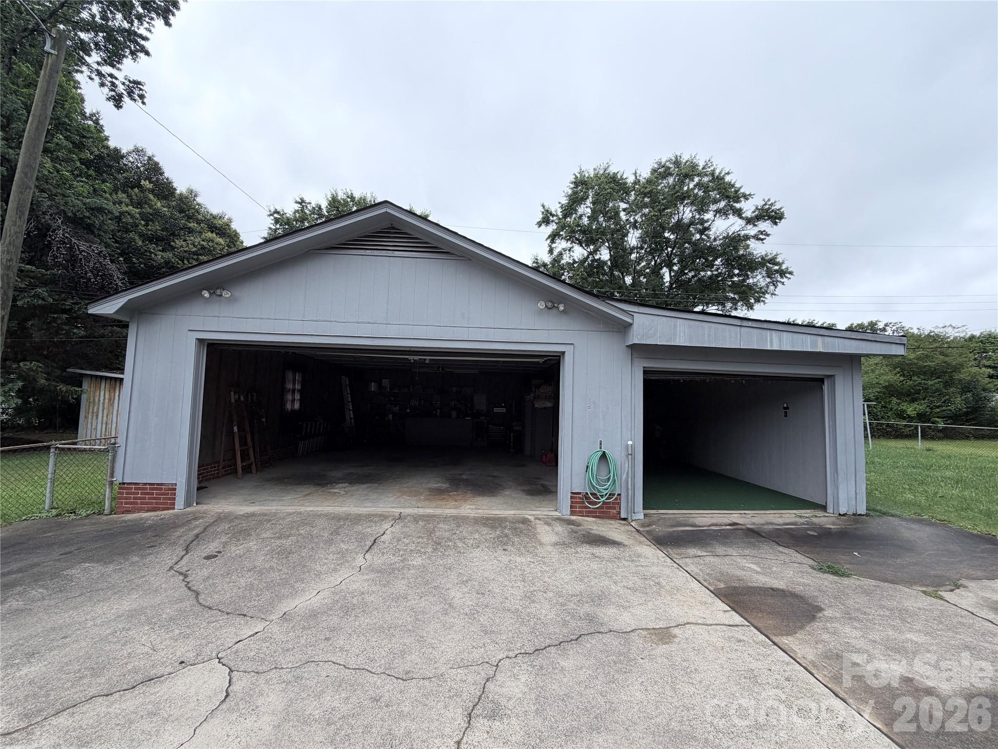 Photo 6 of 400 Briarwood Drive, Charlotte, NC