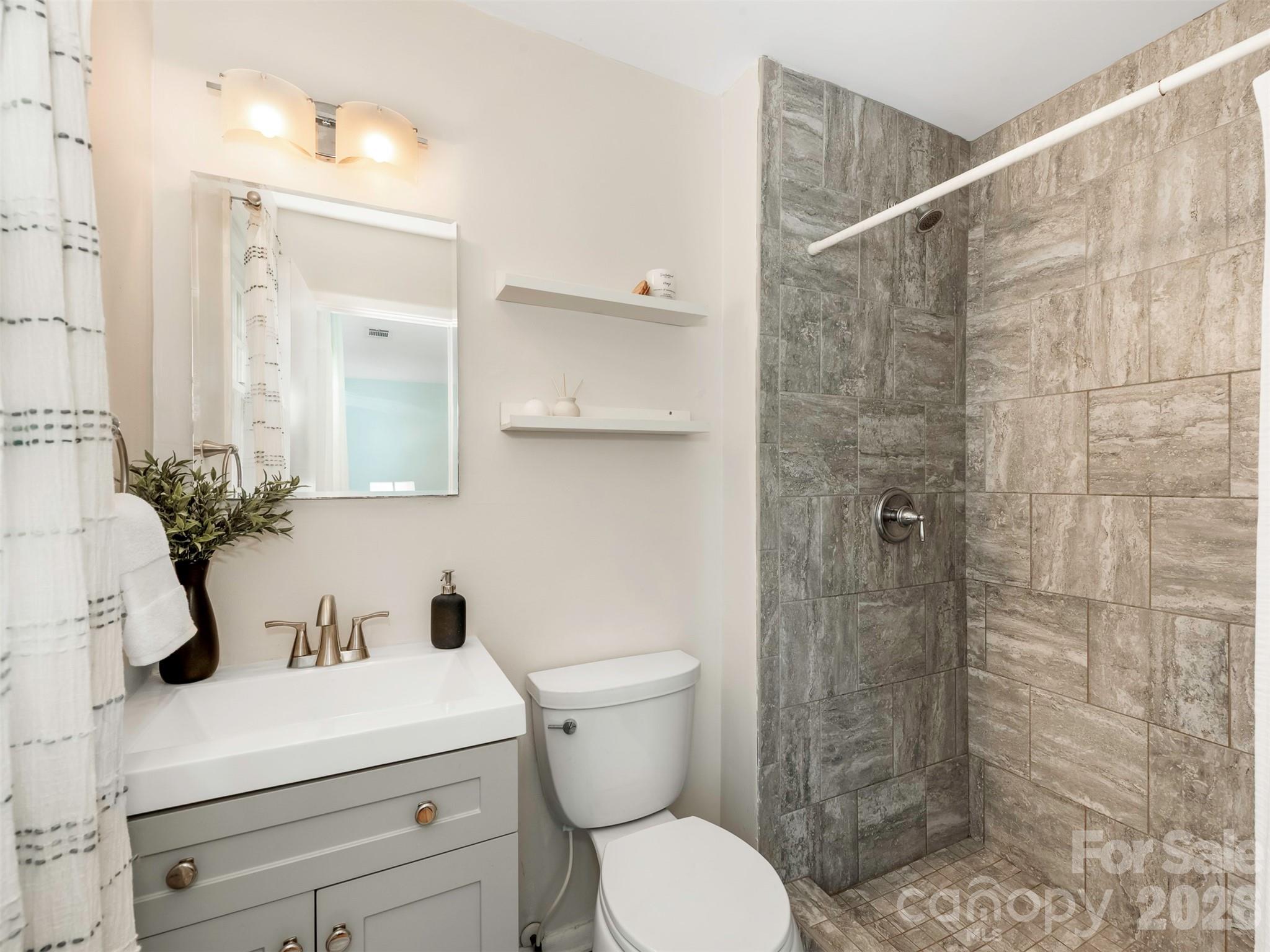 Photo 16 of 1429 Mcilroy Road, Charlotte, NC