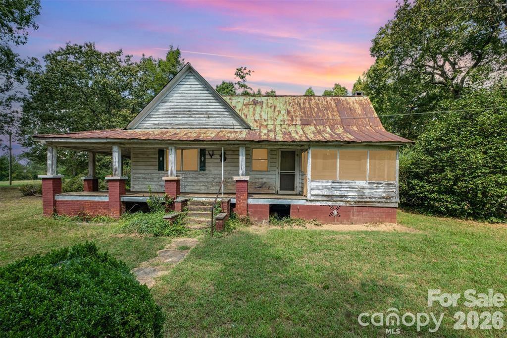 Photo 2 of 2412 Daves Drive, Shelby, NC