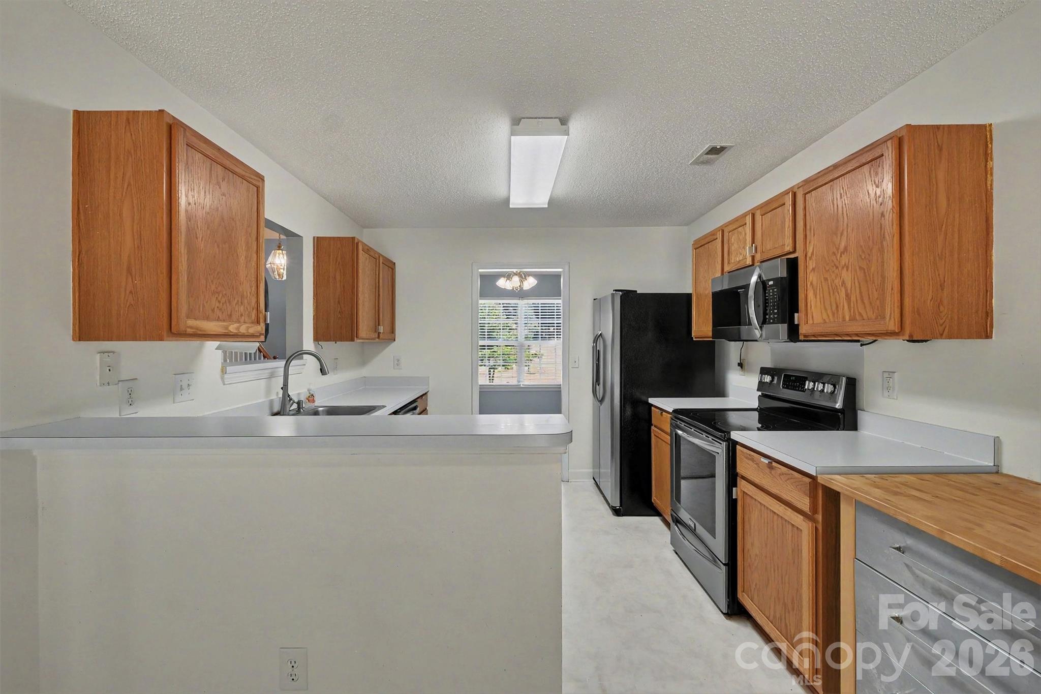 Photo 12 of 9229 Simonton Drive, Charlotte, NC