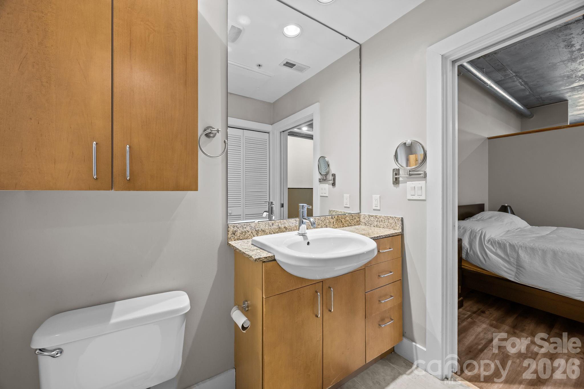 Photo 11 of 505 E 6th Street912, Charlotte, NC