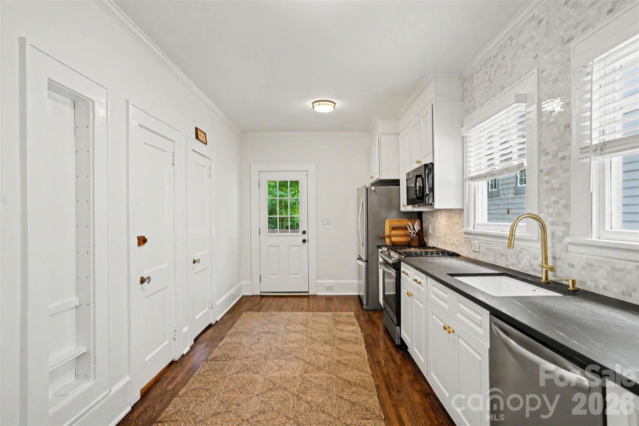 Photo 9 of 2124 Lombardy Circle, Charlotte, NC