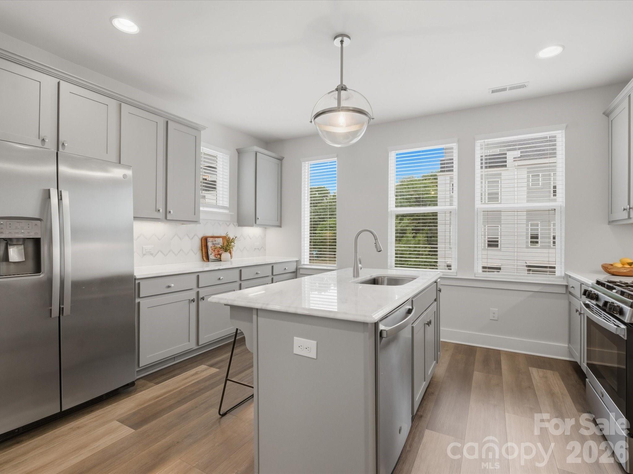 Photo 4 of 606 West End Drive, Charlotte, NC